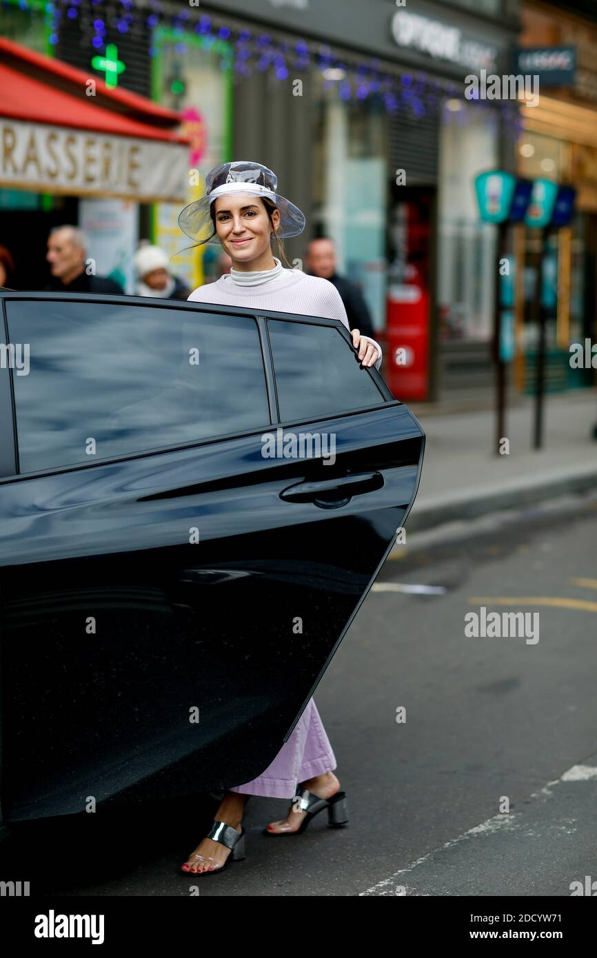 Street style, Gala Gonzalez arriving at Stella McCartney Fall-Winter ...