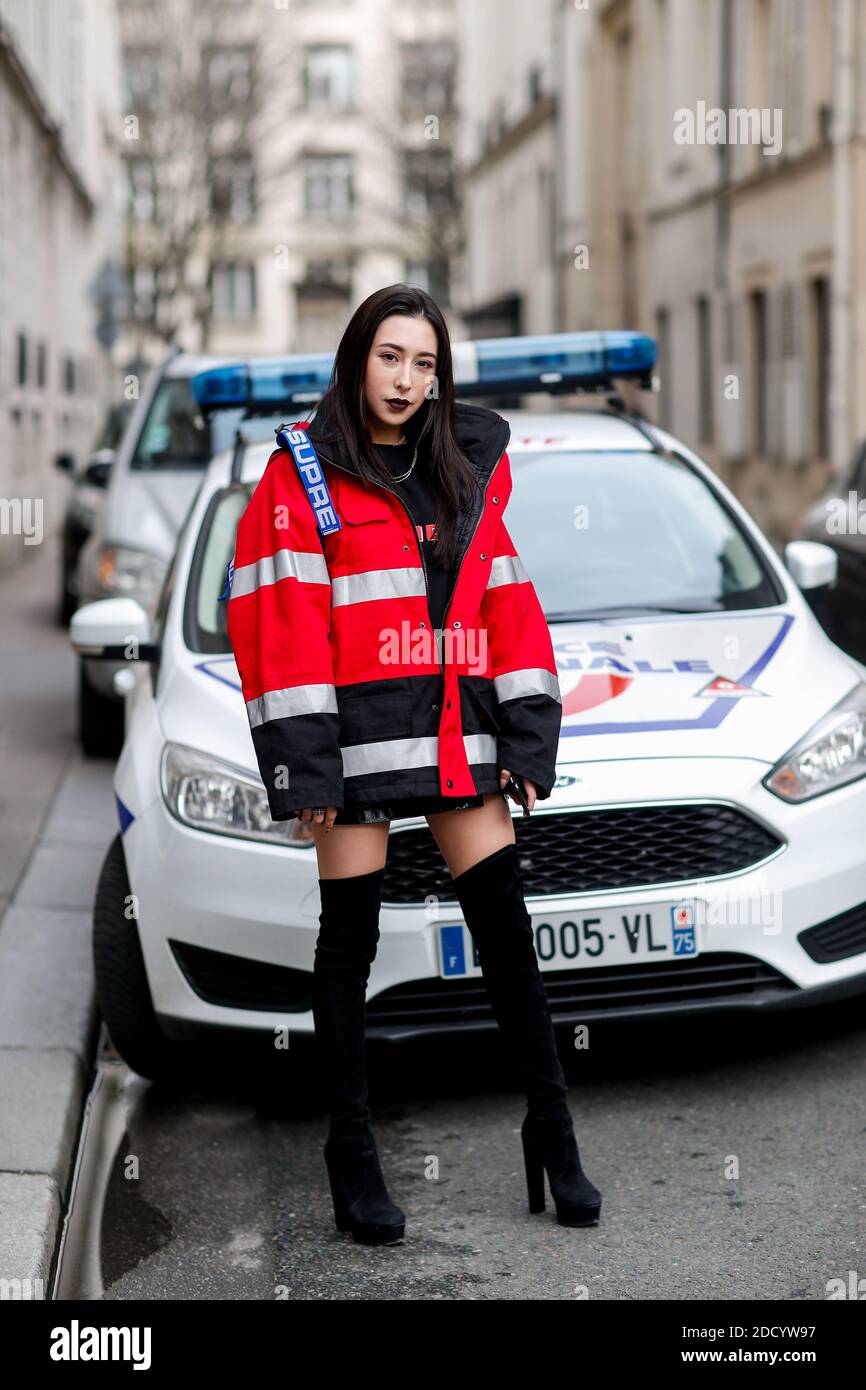 Street style, Rigel Davis arriving at APC Fall-Winter 2018-2019 show ...
