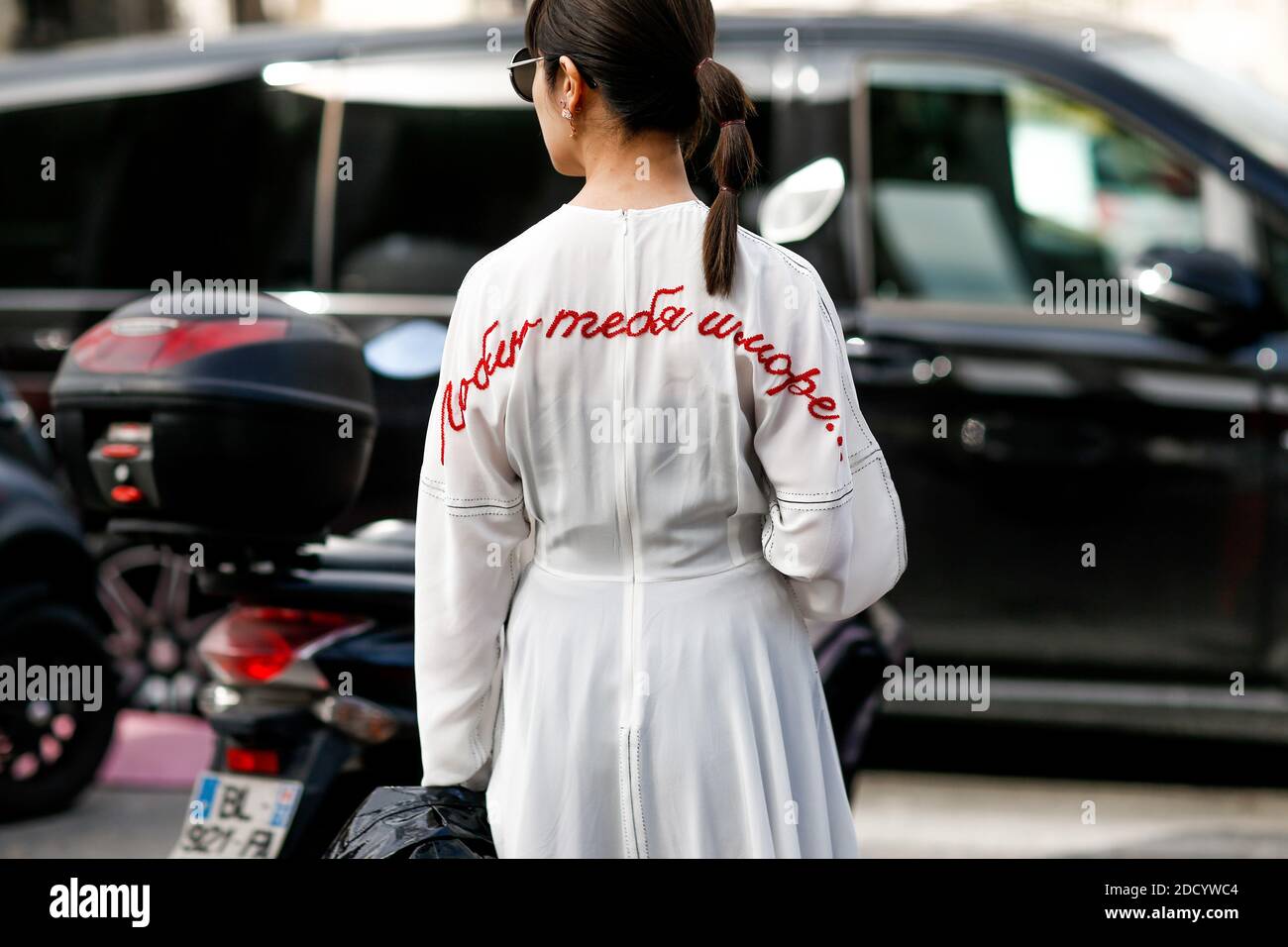 Street style, arriving at Giambattista Valli Fall-Winter 2018-2019 show ...