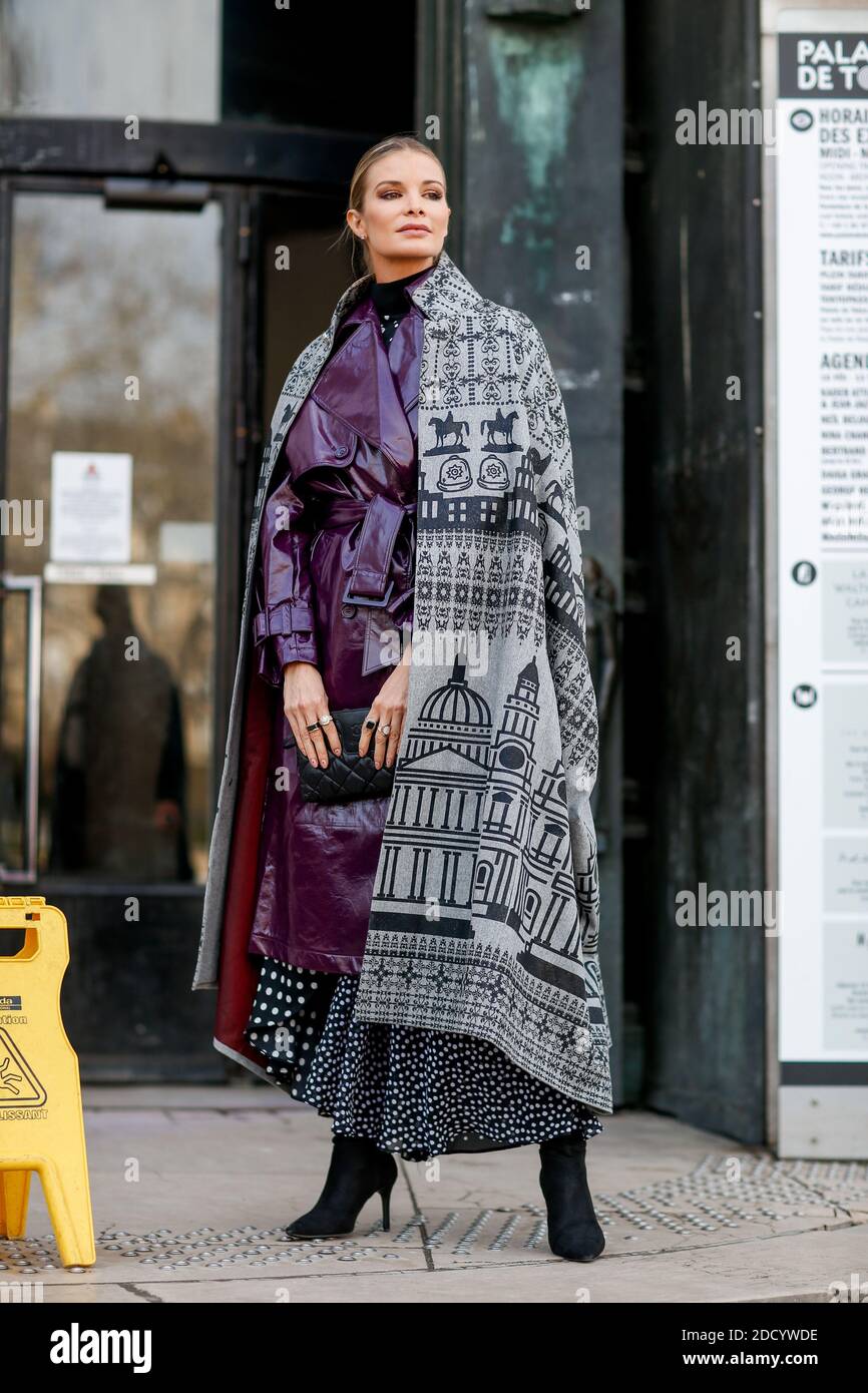 Street style, arriving at Giambattista Valli Fall-Winter 2018-2019 show ...