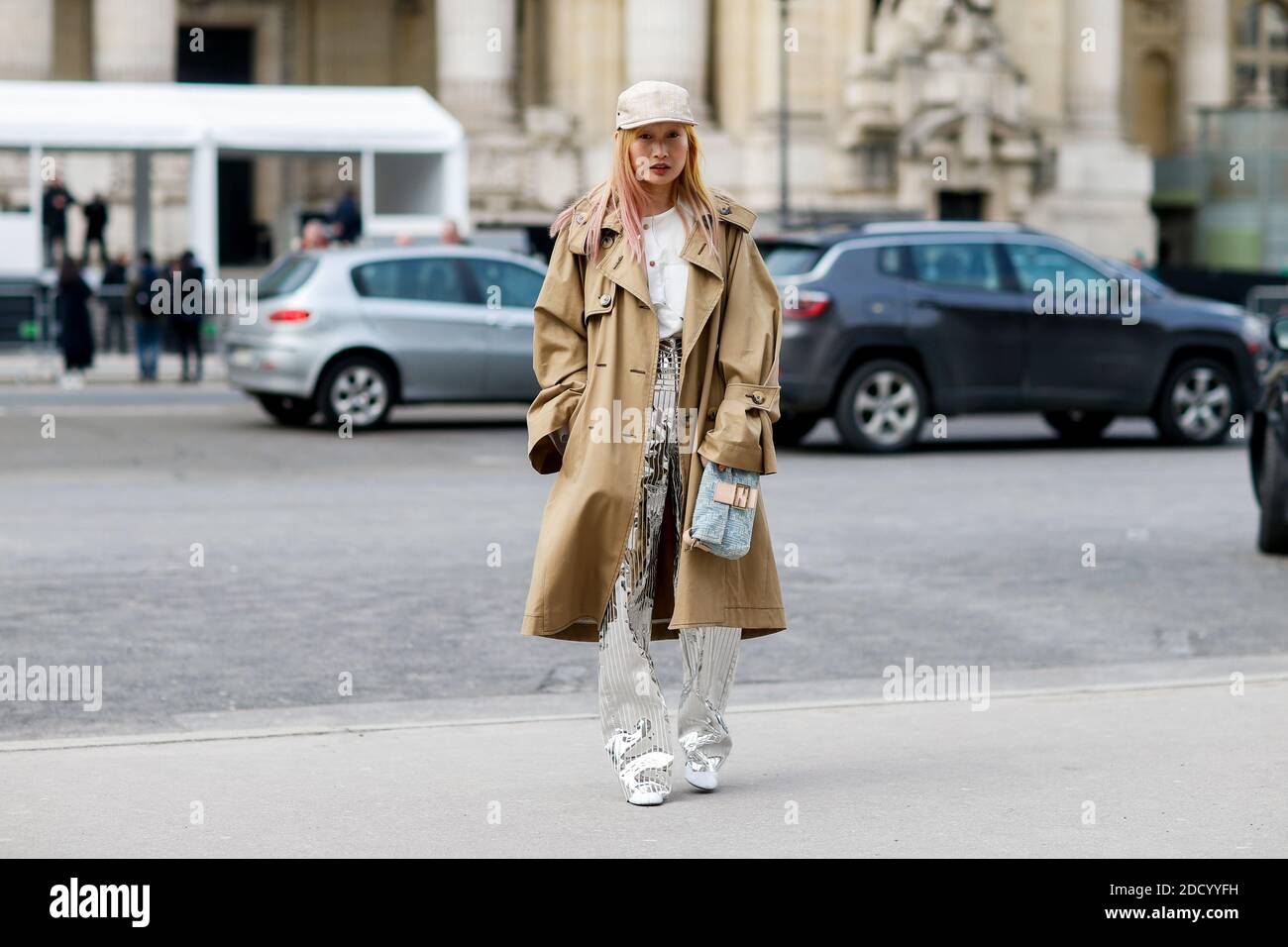 Street style, Yo-Kaw Pat arriving at Chanel Fall-Winter 2018-2019 show ...