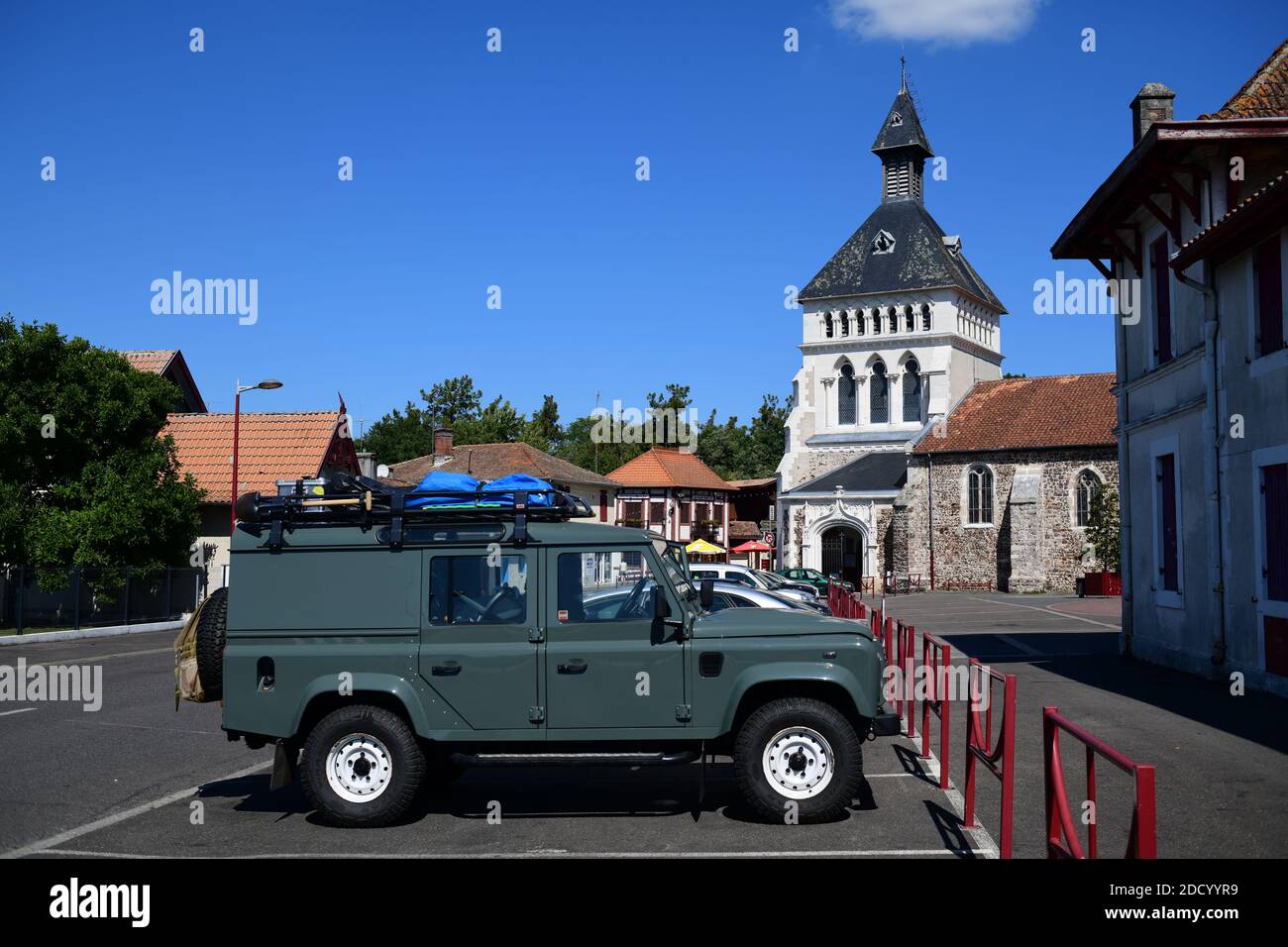 Land rover defender 110 camping hi-res stock photography and images - Alamy
