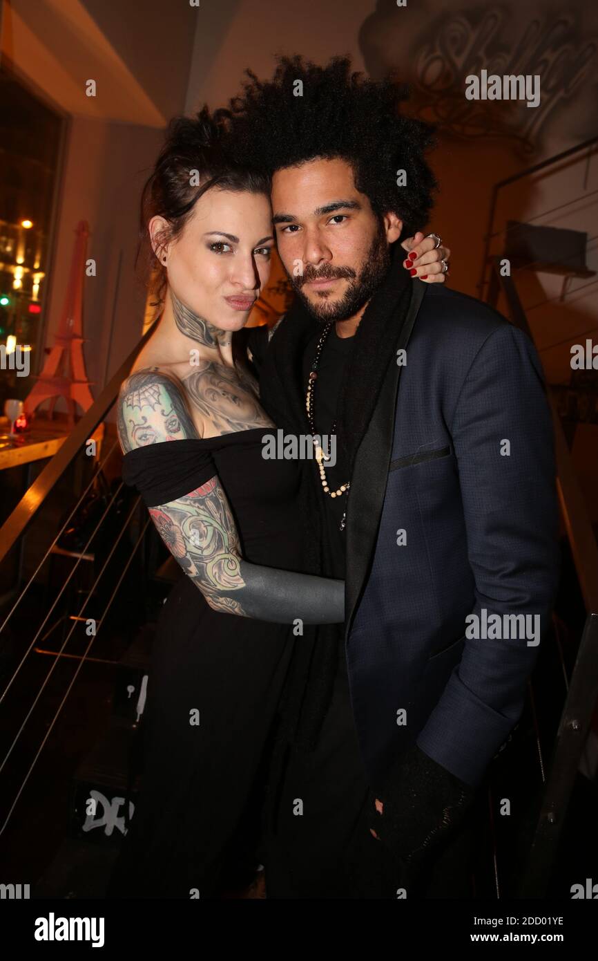 Lucie Clement et Alex le Strat assiste a la soiree d'inauguration du ...