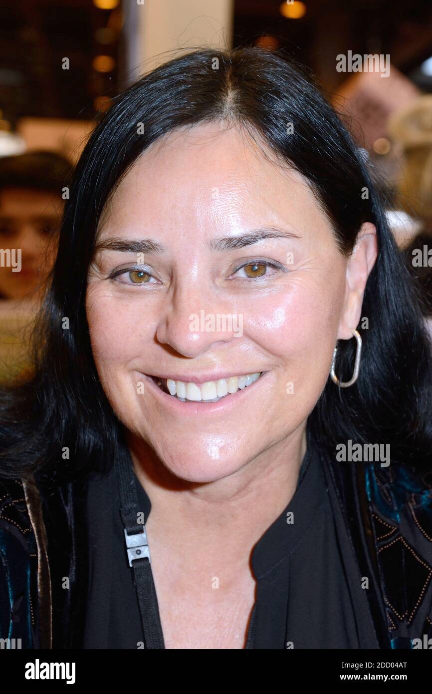 Salon of diana hi-res stock photography and images - Alamy