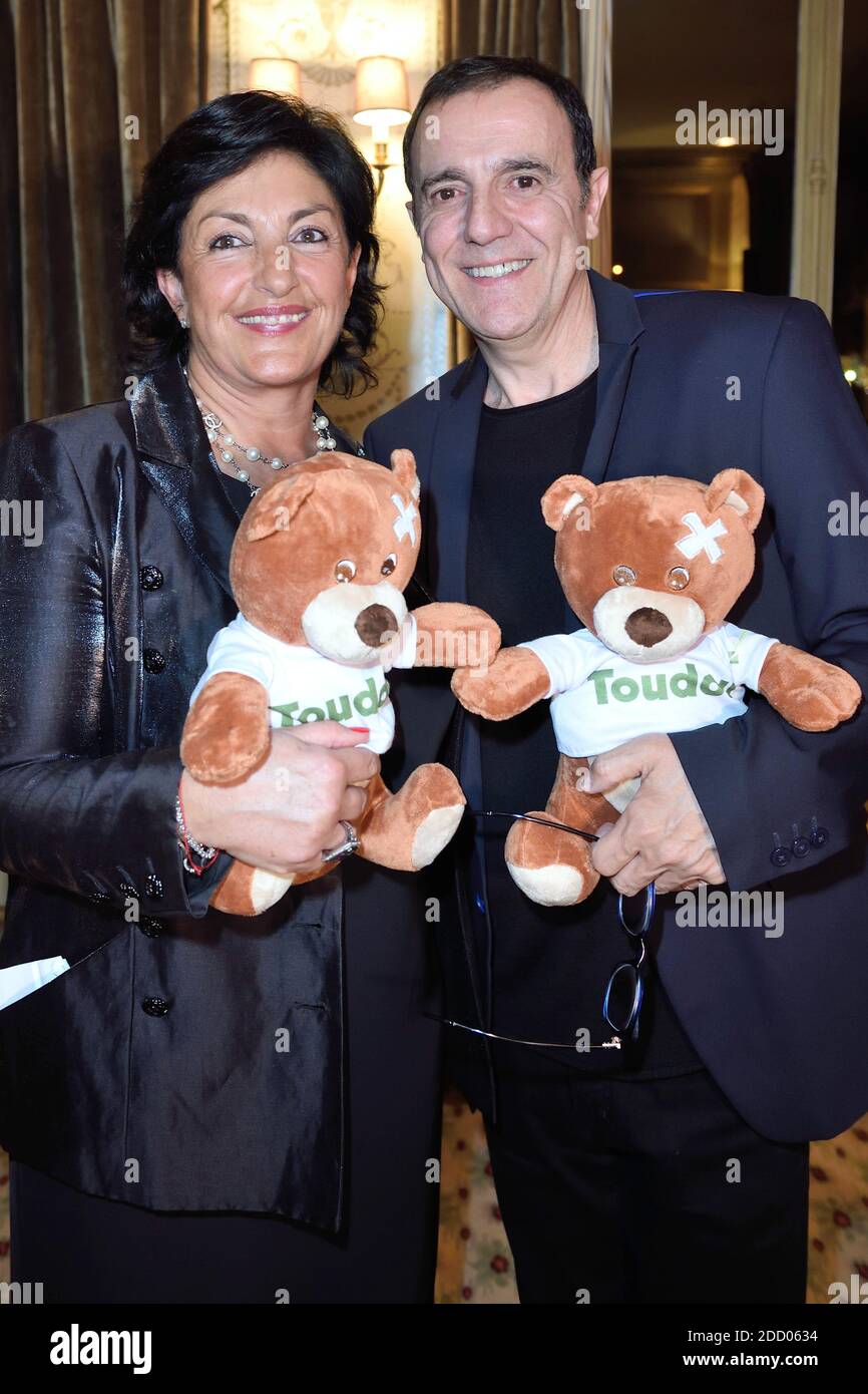 Exclusif - Marie-Claude Santini et Thierry Beccaro assistent au diner ...