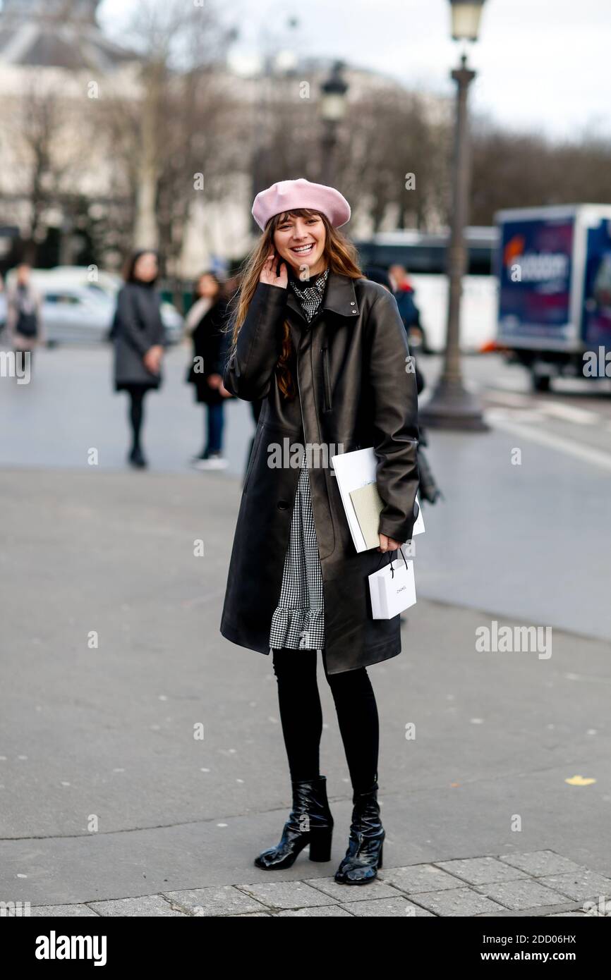 Street style, Brie Welch arriving at Chanel Spring-Summer 2018 Haute ...