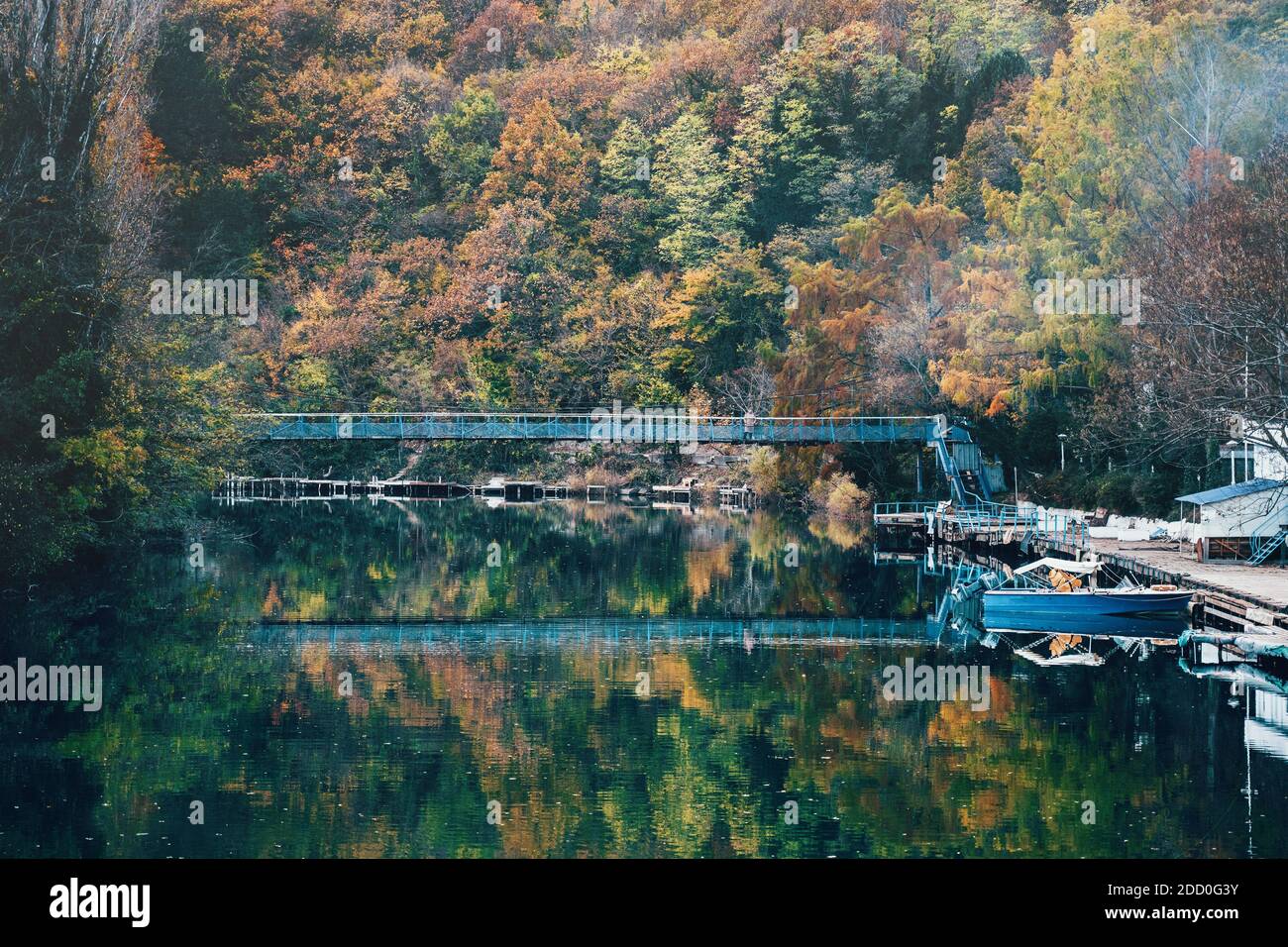 Covered suspension bridge hi-res stock photography and images - Alamy