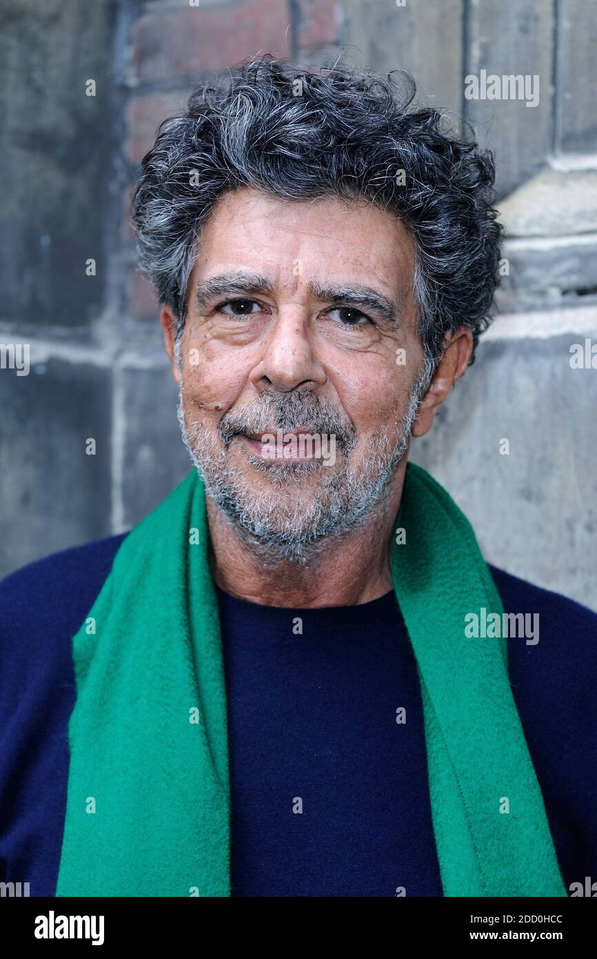 Gabriel Yared pose pour une seance photo lors du 8eme Festival 2 ...
