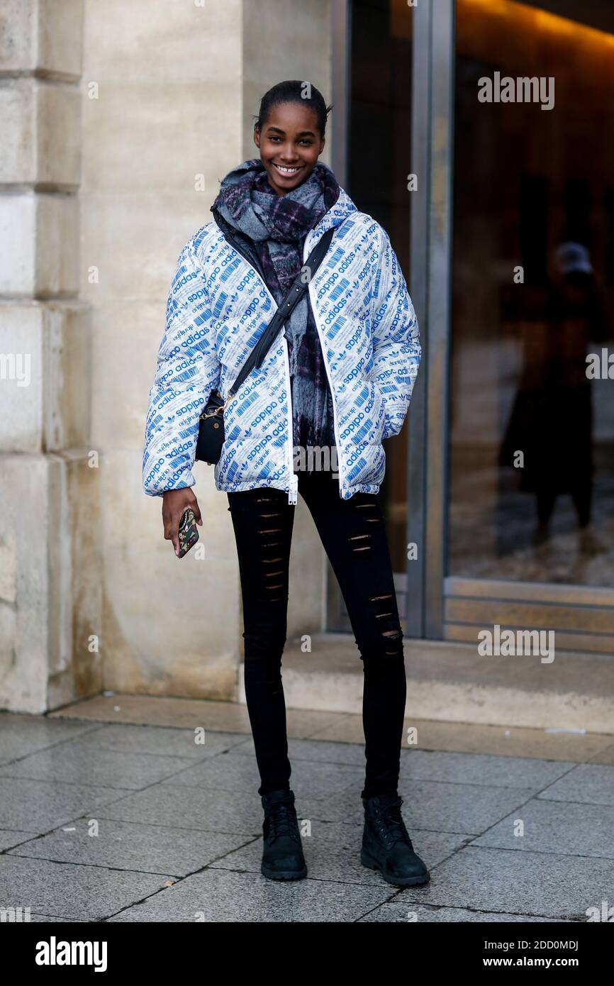 Street style, model Tami Williams after Schiaparelli Spring-Summer 2018 ...