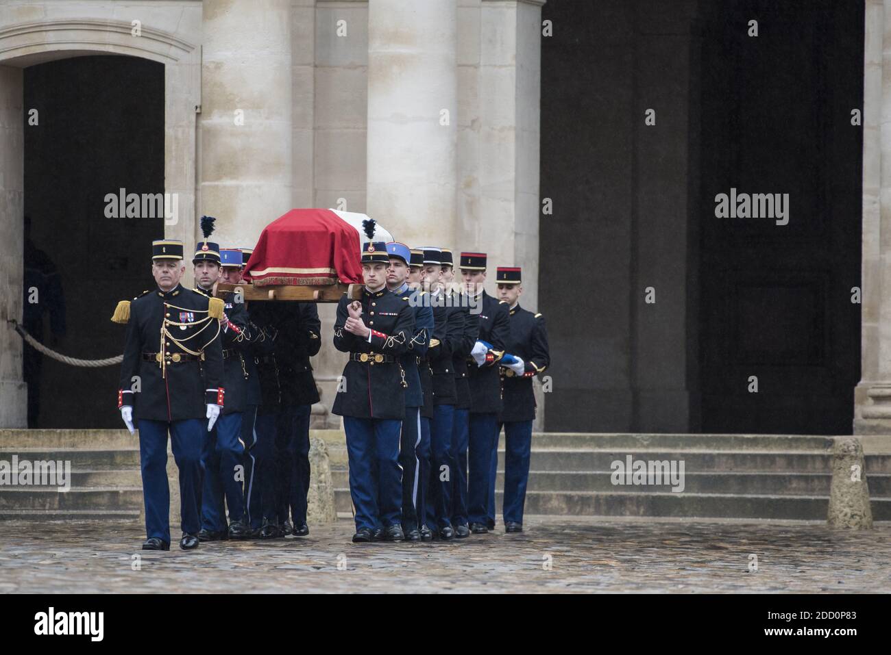 French army cadets hi-res stock photography and images - Alamy
