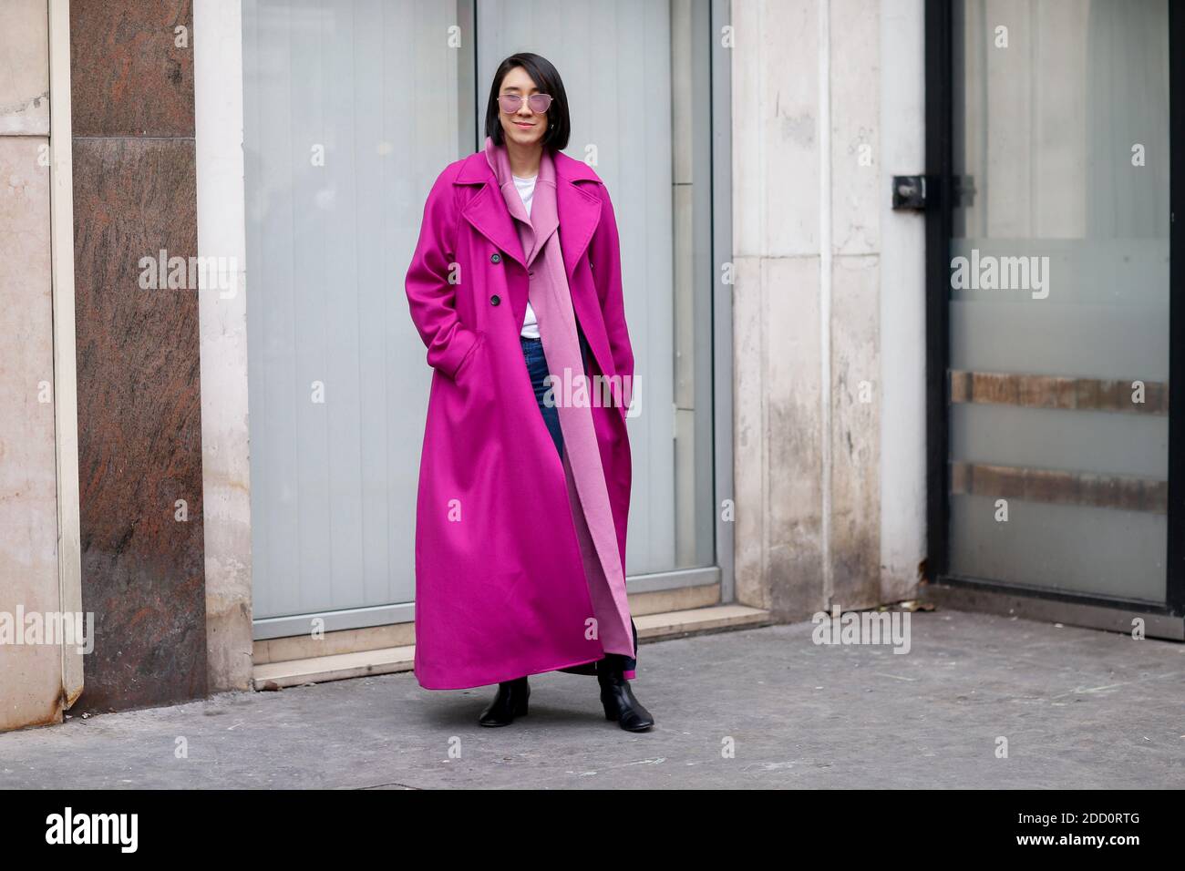 Street style, Eva Chen arriving at Altuzarra Fall-Winter 2018-2019 show ...