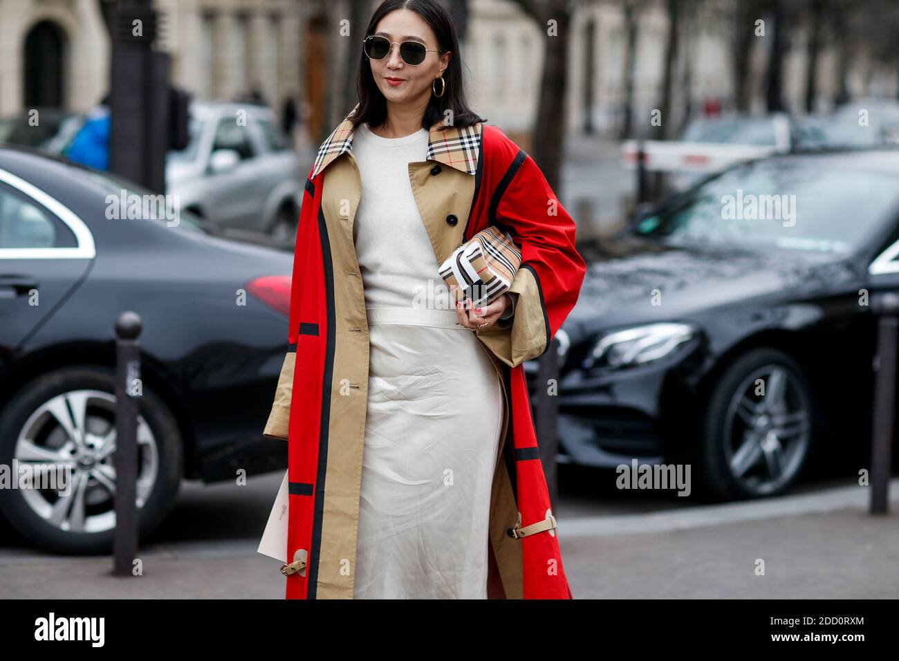 Street style, Jiyoung Kim arriving at Haider Ackermann Fall-Winter 2018 ...