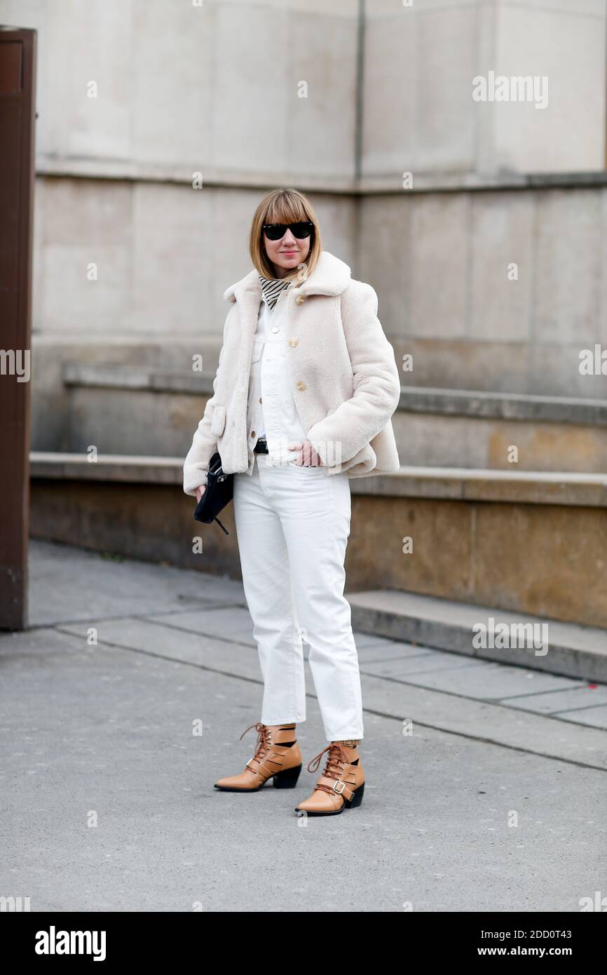Street style, Lisa Aiken arriving at Haider Ackermann Fall-Winter 2018 ...