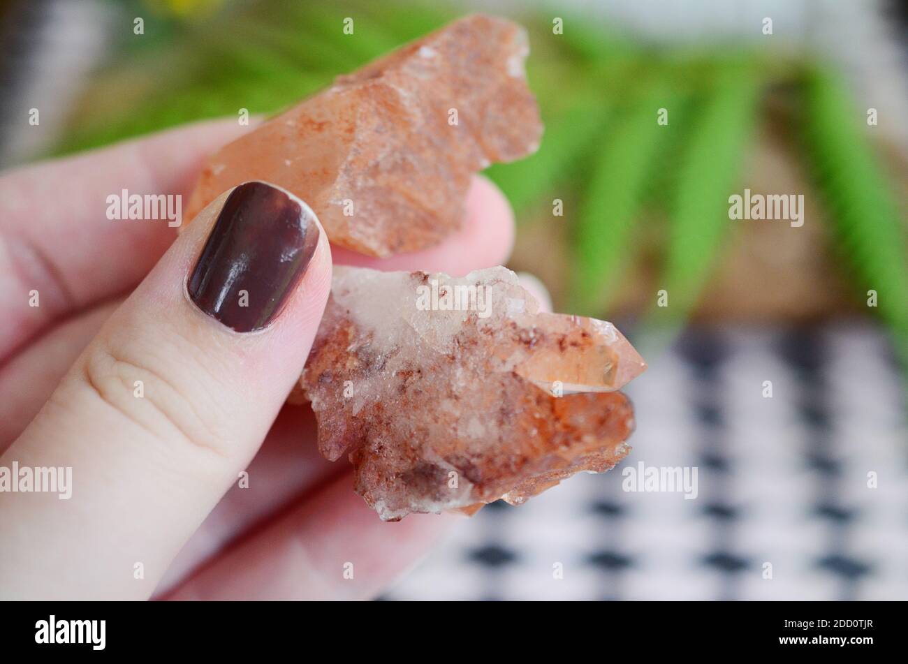 Hand holding crystal hi-res stock photography and images - Alamy