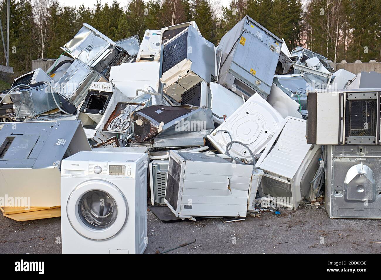 Rubbish trash recycling hi-res stock photography and images - Alamy