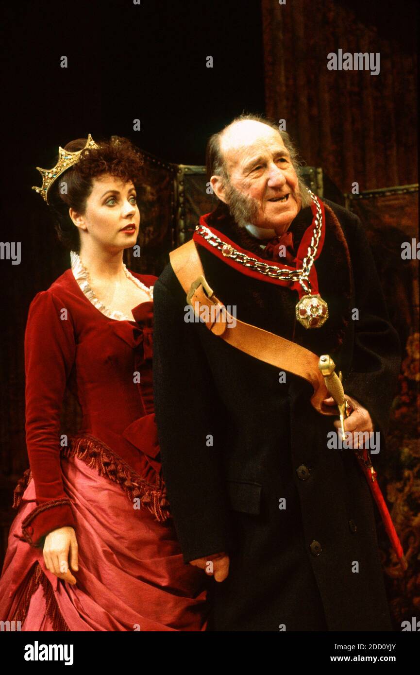 Sarah Brightman (Rose Trelawny), Michael Hordern (Sir William Gower) in ...