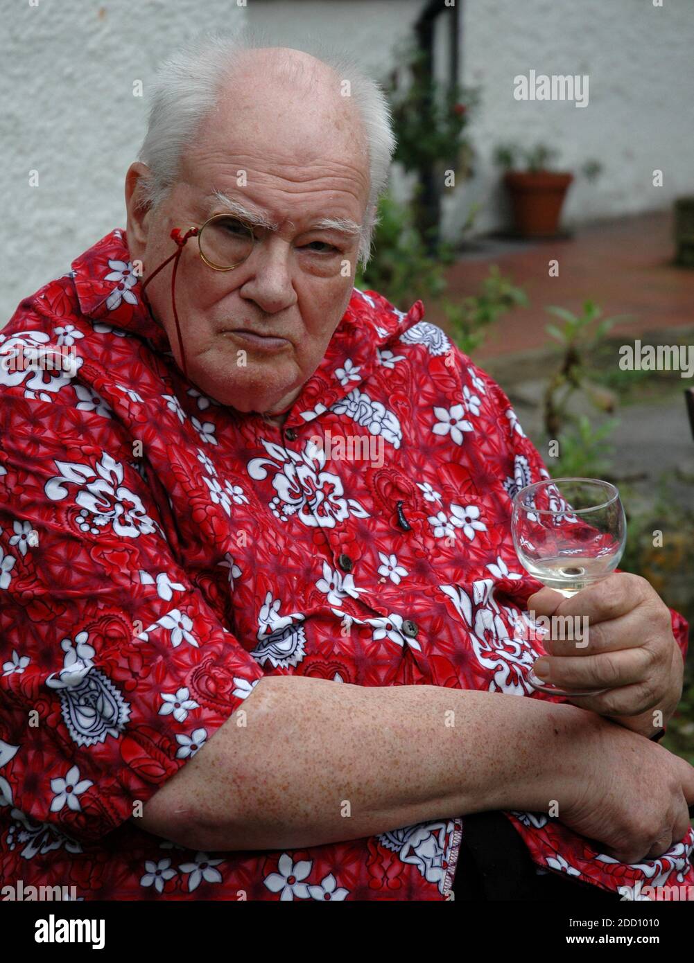 Patrick moore hi-res stock photography and images - Alamy