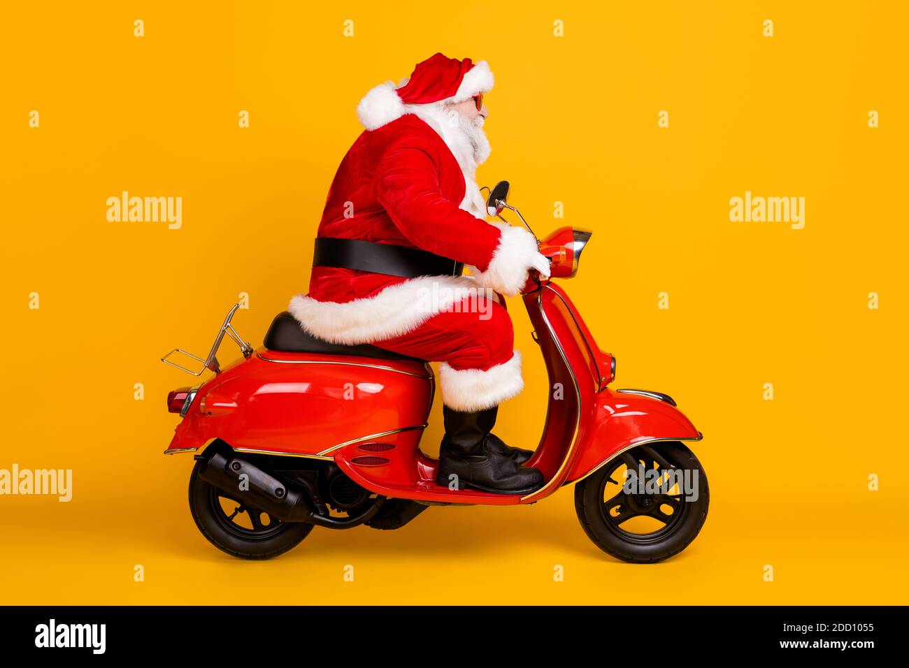 Fat man riding motorcycle hi-res stock photography and images - Alamy