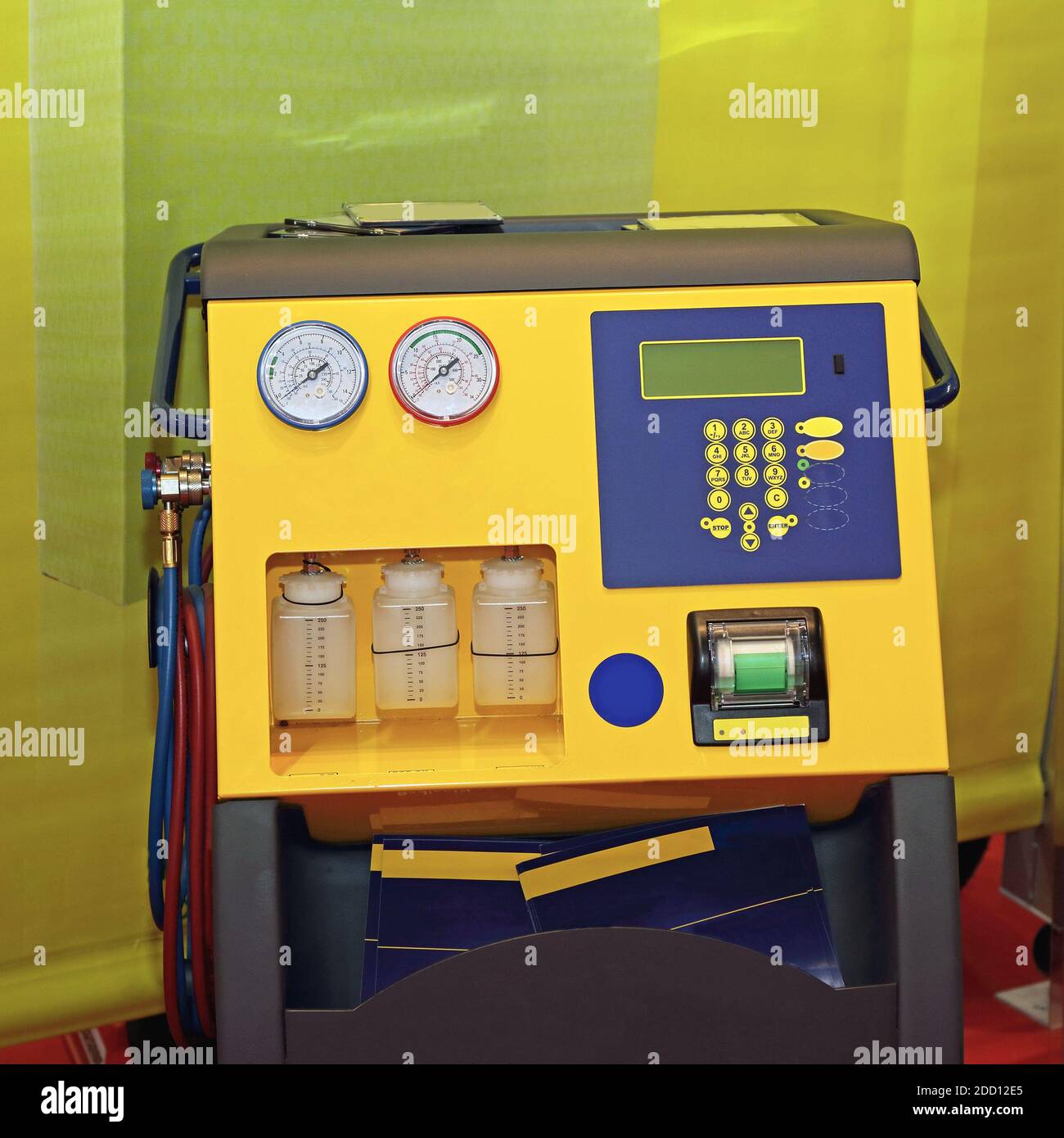 Refrigerant recovery hi-res stock photography and images - Alamy