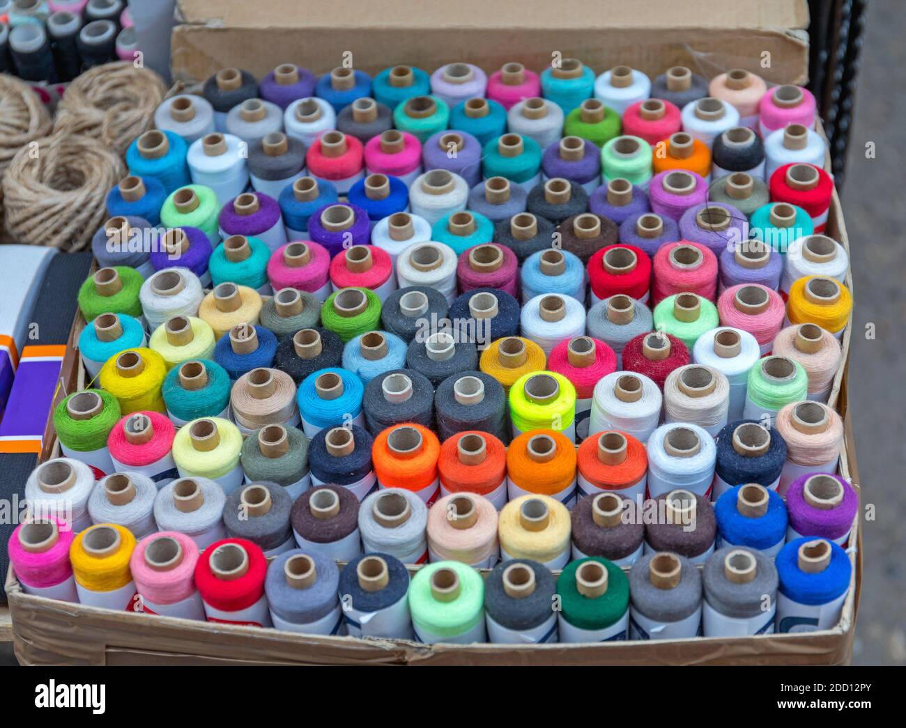 Sewing thread reels hi-res stock photography and images - Alamy