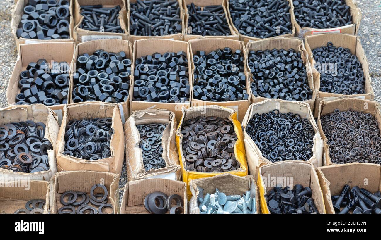 Nuts bolts washers screws hi-res stock photography and images - Alamy