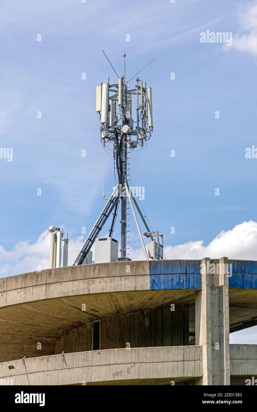Spiral concrete ramp hi-res stock photography and images - Alamy
