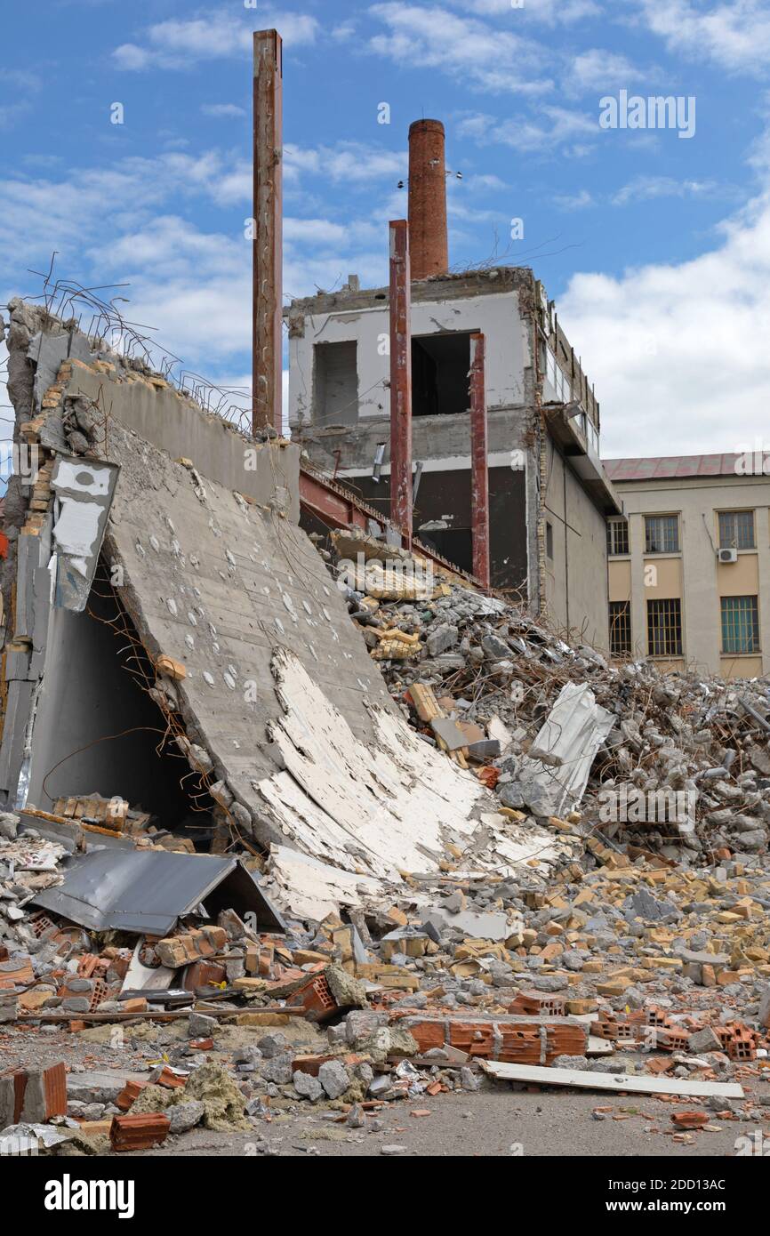 Old Factory Building Demolition Steel Beams Structure Stock Photo - Alamy