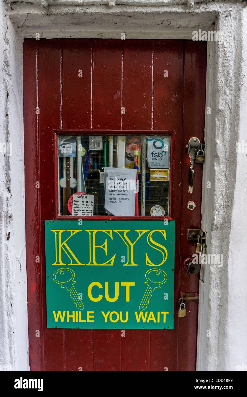 Keys cut here sign hi-res stock photography and images - Alamy