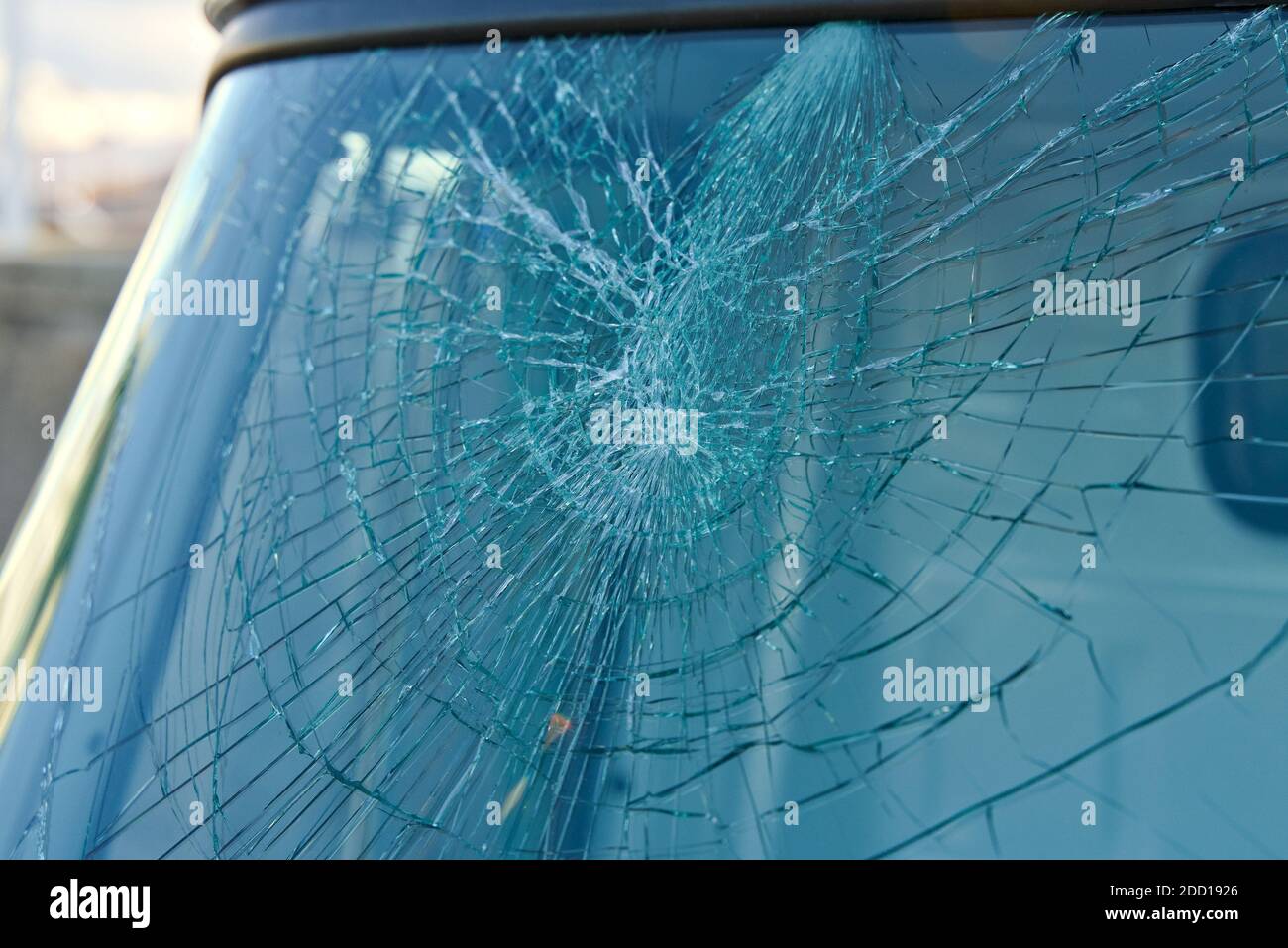 Rock damage car hi-res stock photography and images - Alamy