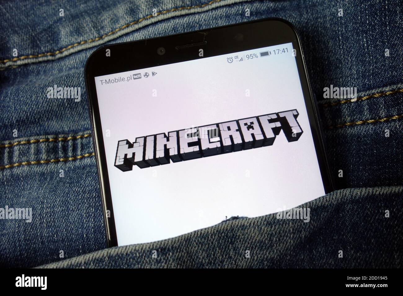 Minecraft logo hi-res stock photography and images - Alamy