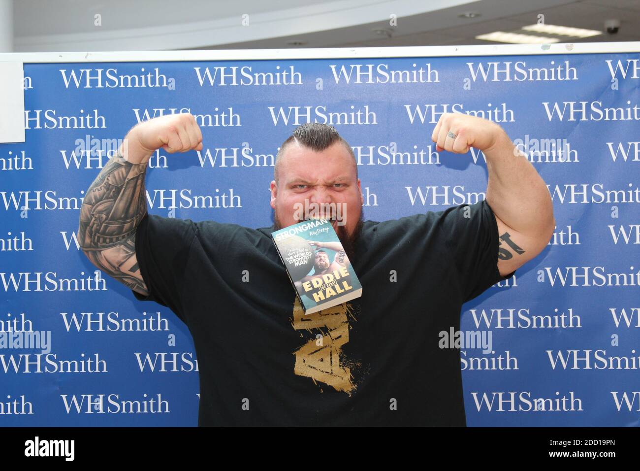 Eddie Hall the strongmen, WH Smith Chester. signing copes of his book ...
