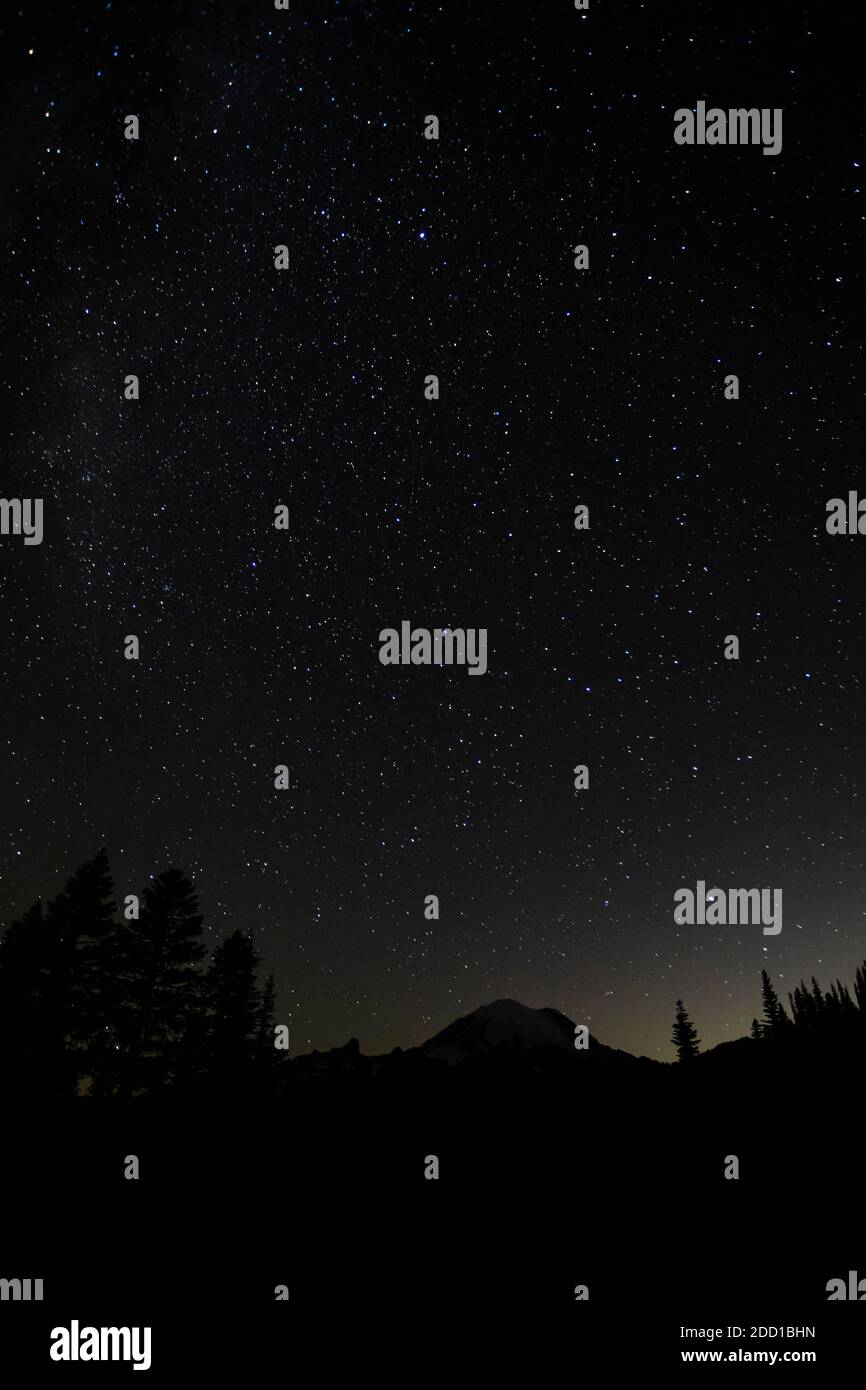 Dark night photography hi-res stock photography and images - Alamy