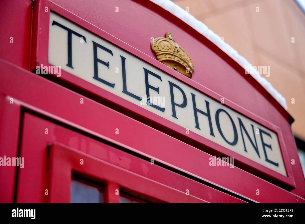 Classic red British telephone box in London Stock Photo - Alamy