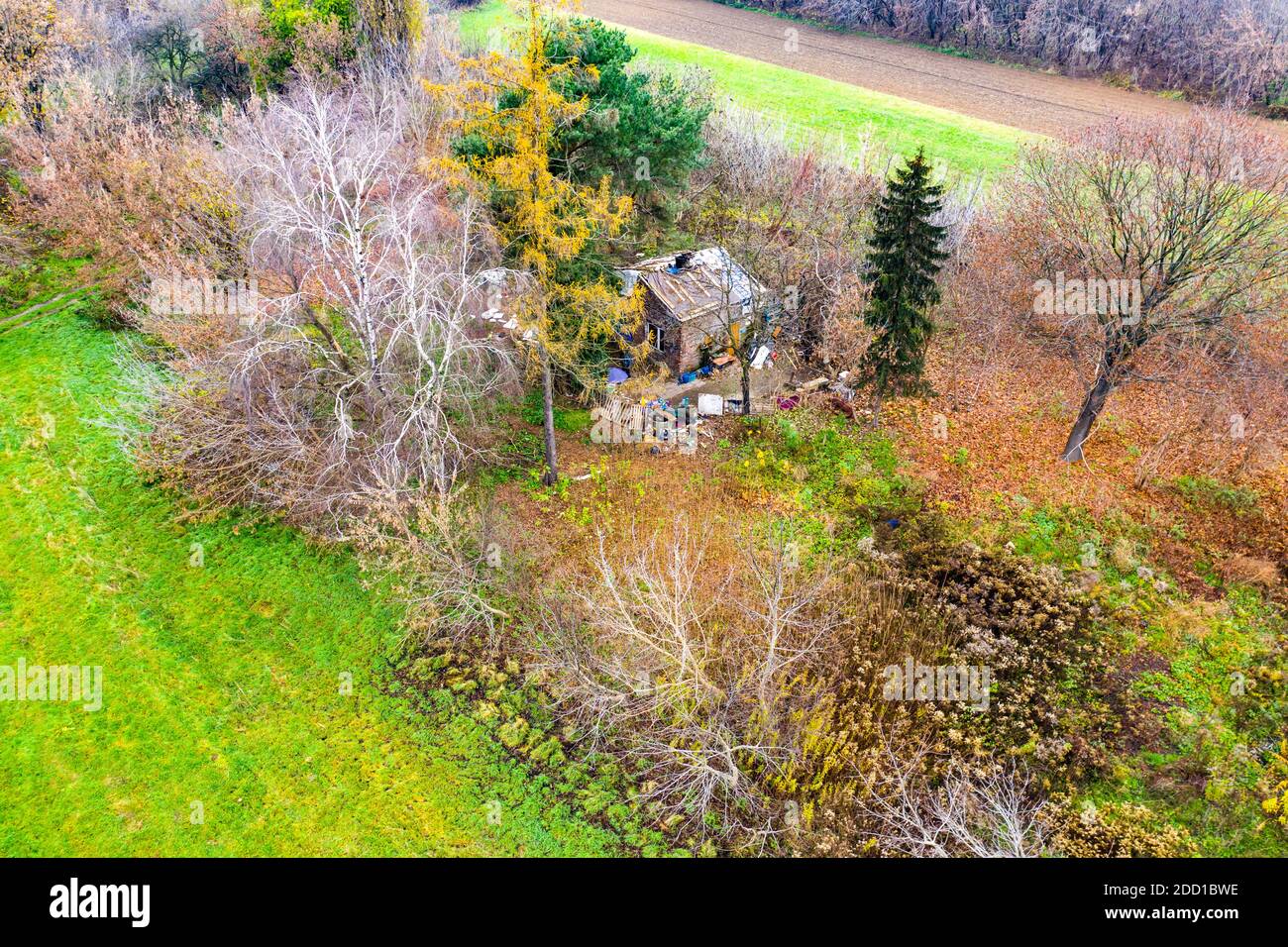 Top view of the slums and the garbage dump next to them Stock Photo - Alamy