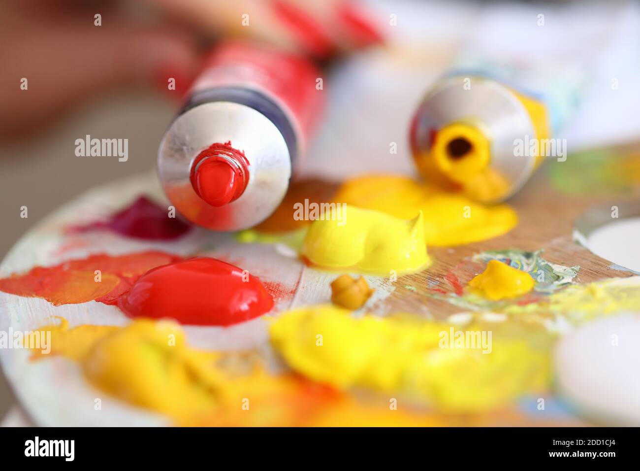 Pouring yellow paint hi-res stock photography and images - Alamy