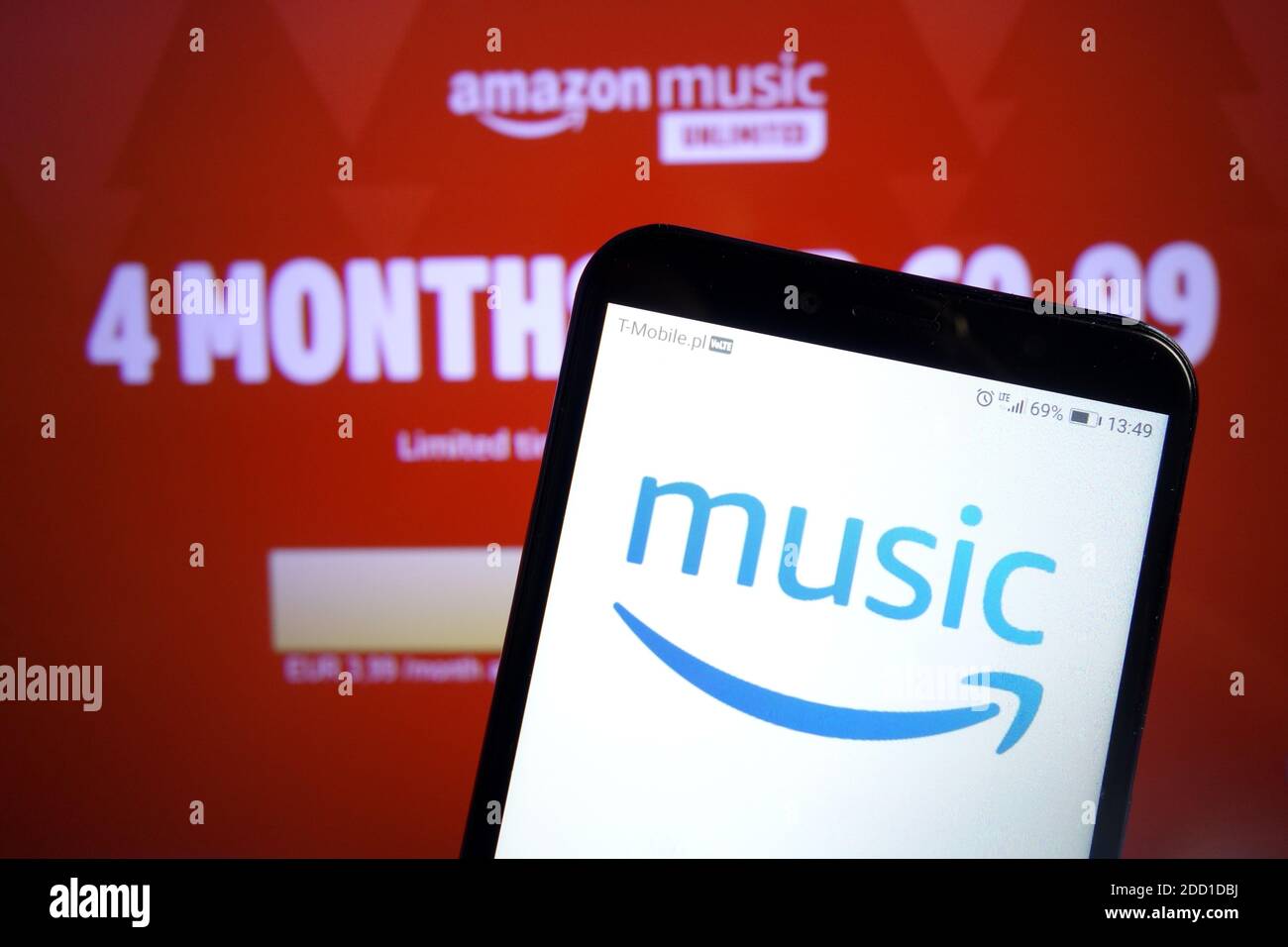 Amazon music logo hi-res stock photography and images - Alamy