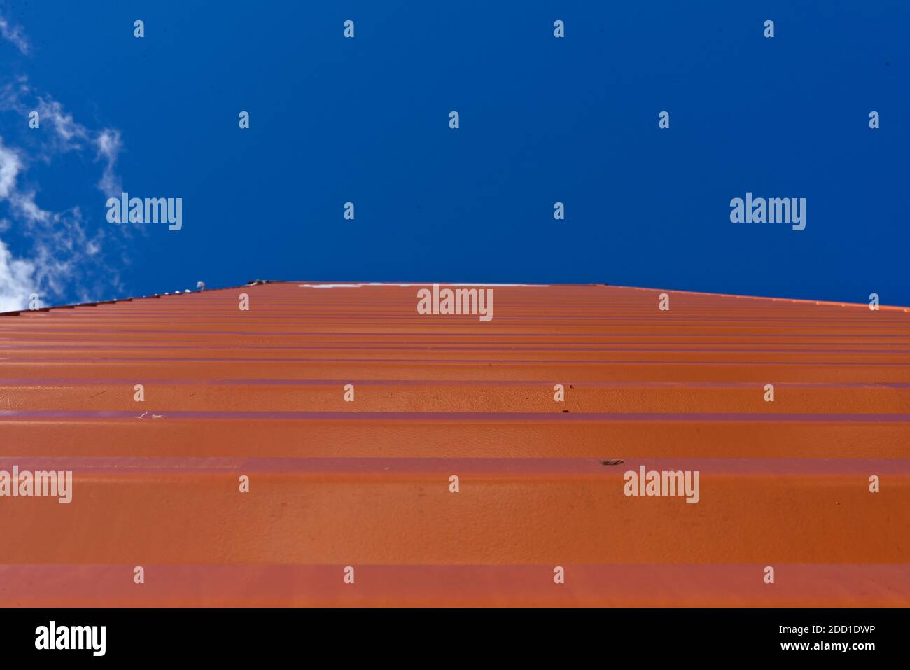 Blue shipping container side hi-res stock photography and images - Alamy
