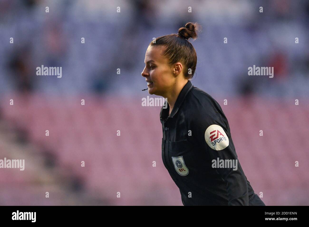 Assistant referee lisa rashid hi-res stock photography and images - Alamy