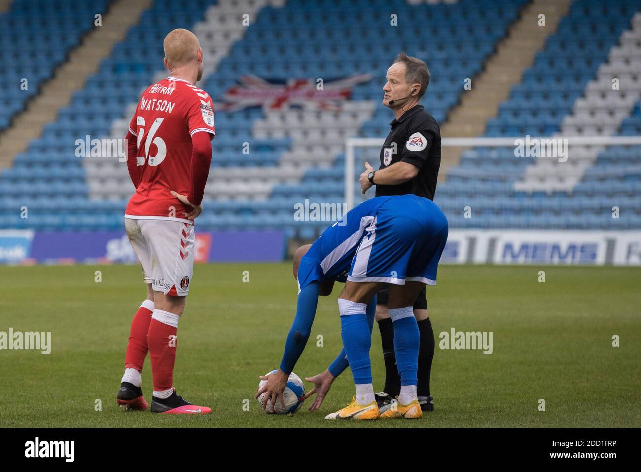 Ben Watson #26 of Charlton Athletic talking with Robert Lewis (Referee ...