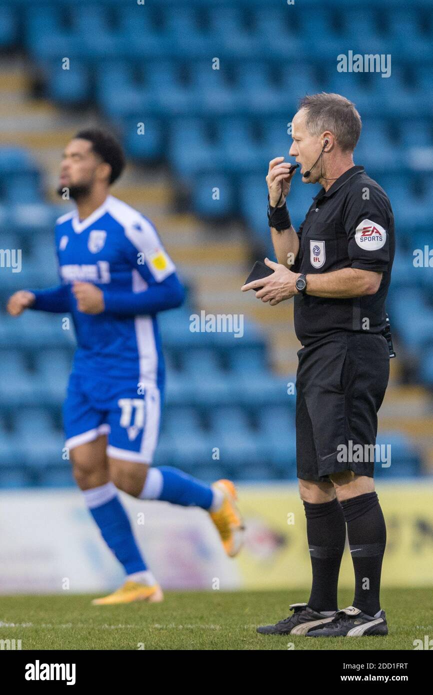 Referee robert lewis hi-res stock photography and images - Alamy