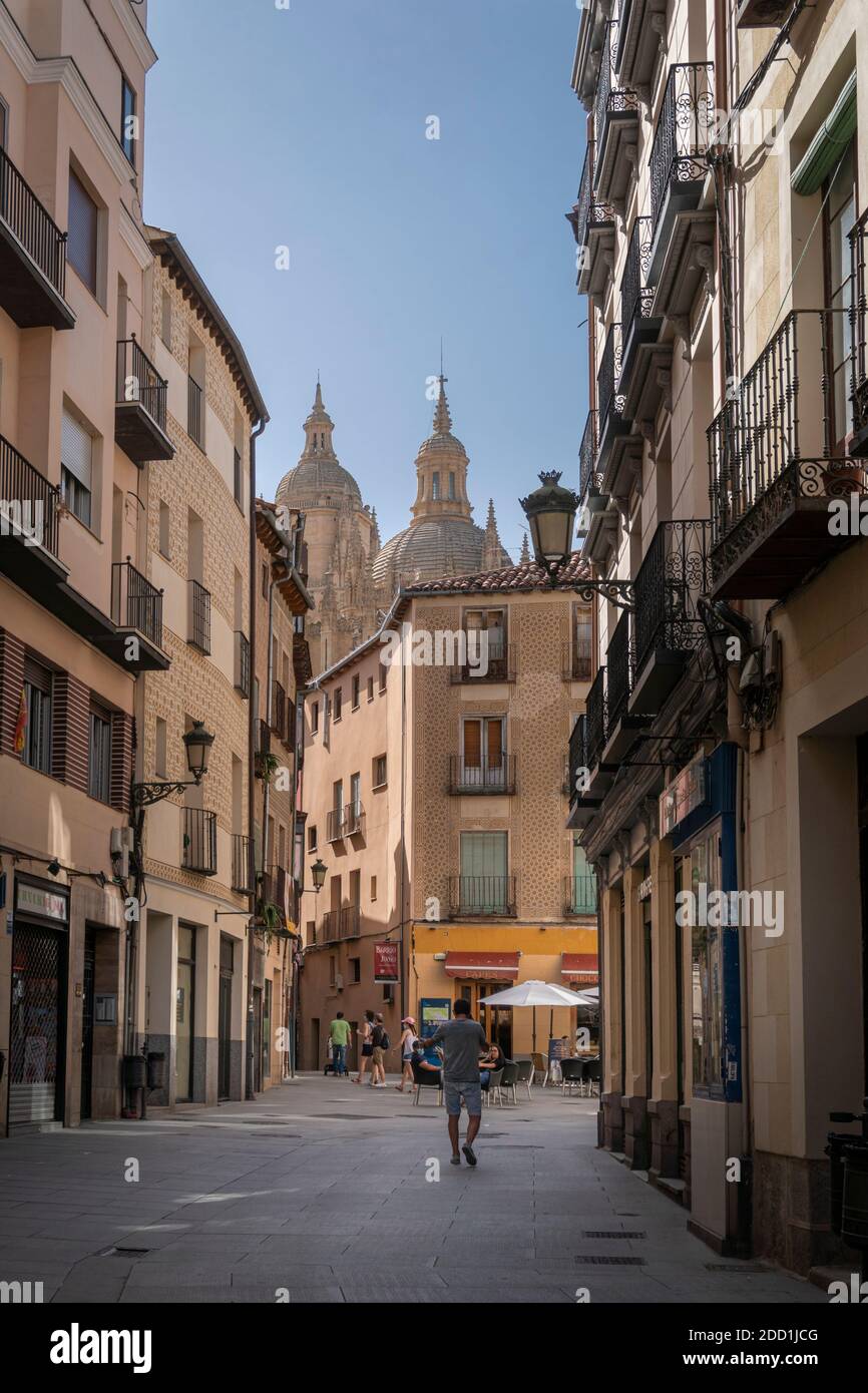Street view of the city of Segovia, Spain Stock Photo - Alamy