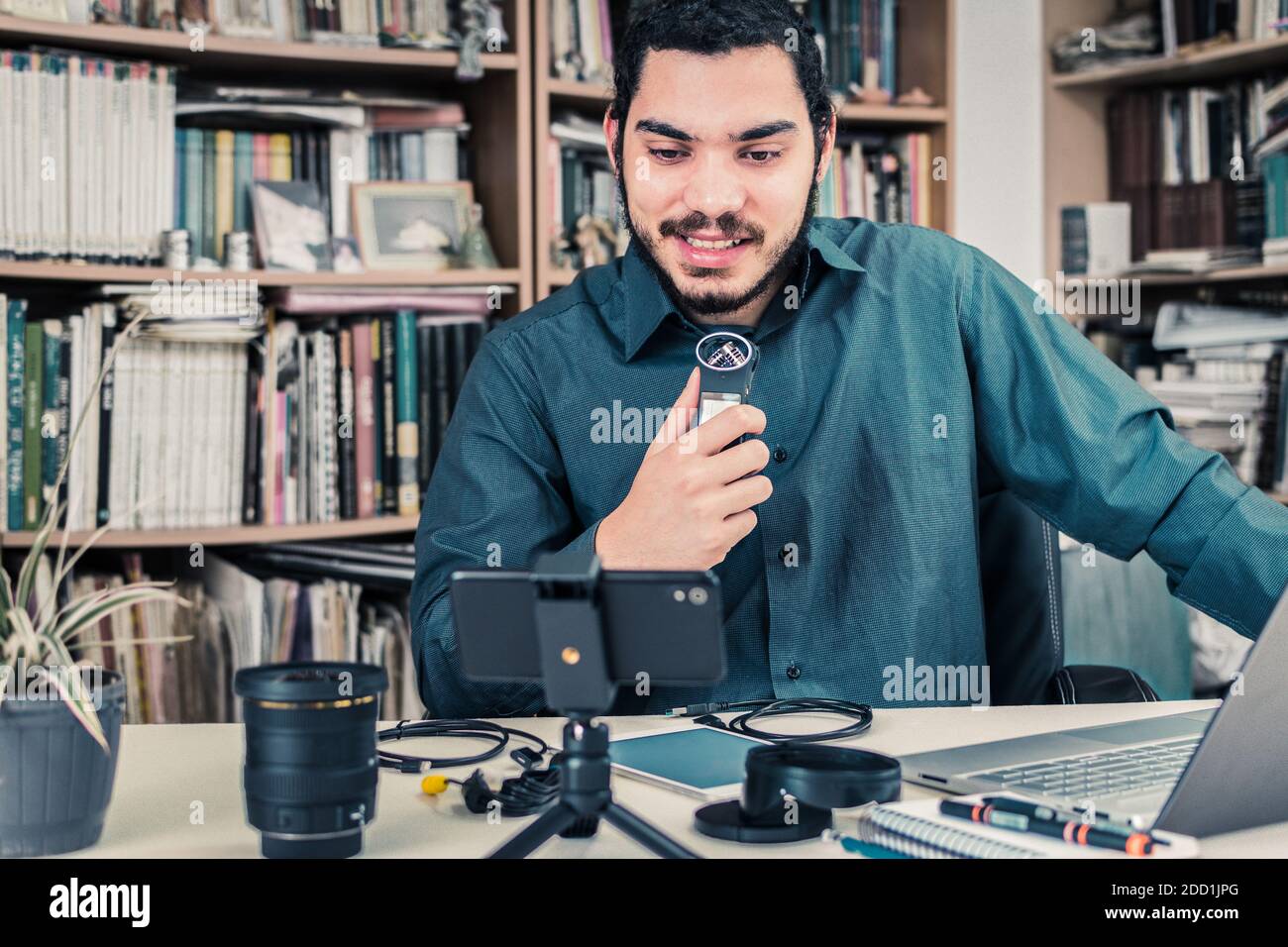 Man filming video with mobile phone hi-res stock photography and images ...