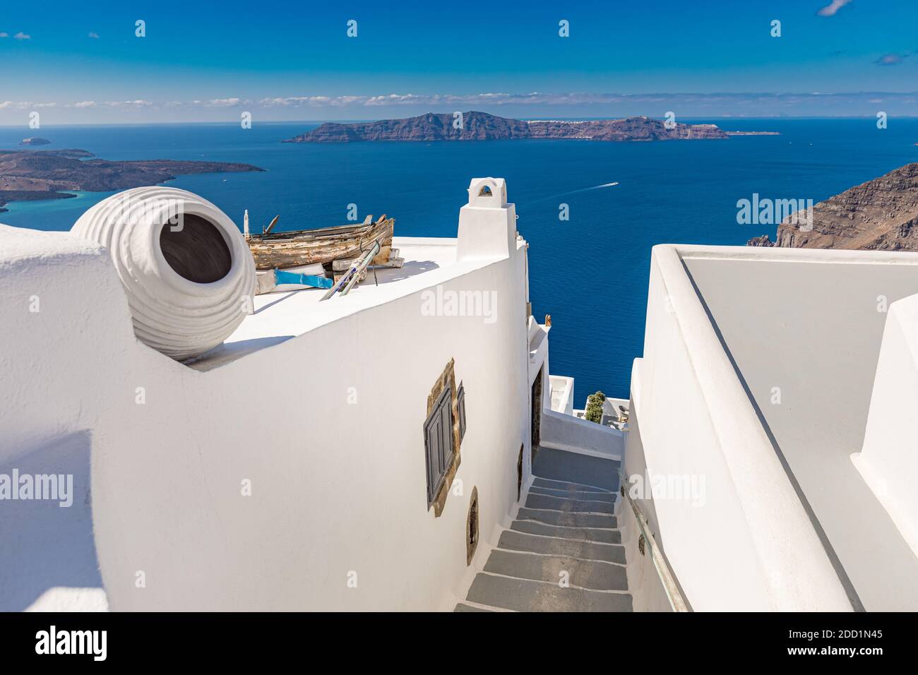 Amazing landscape of Fira, white architecture caldera view Santorini ...