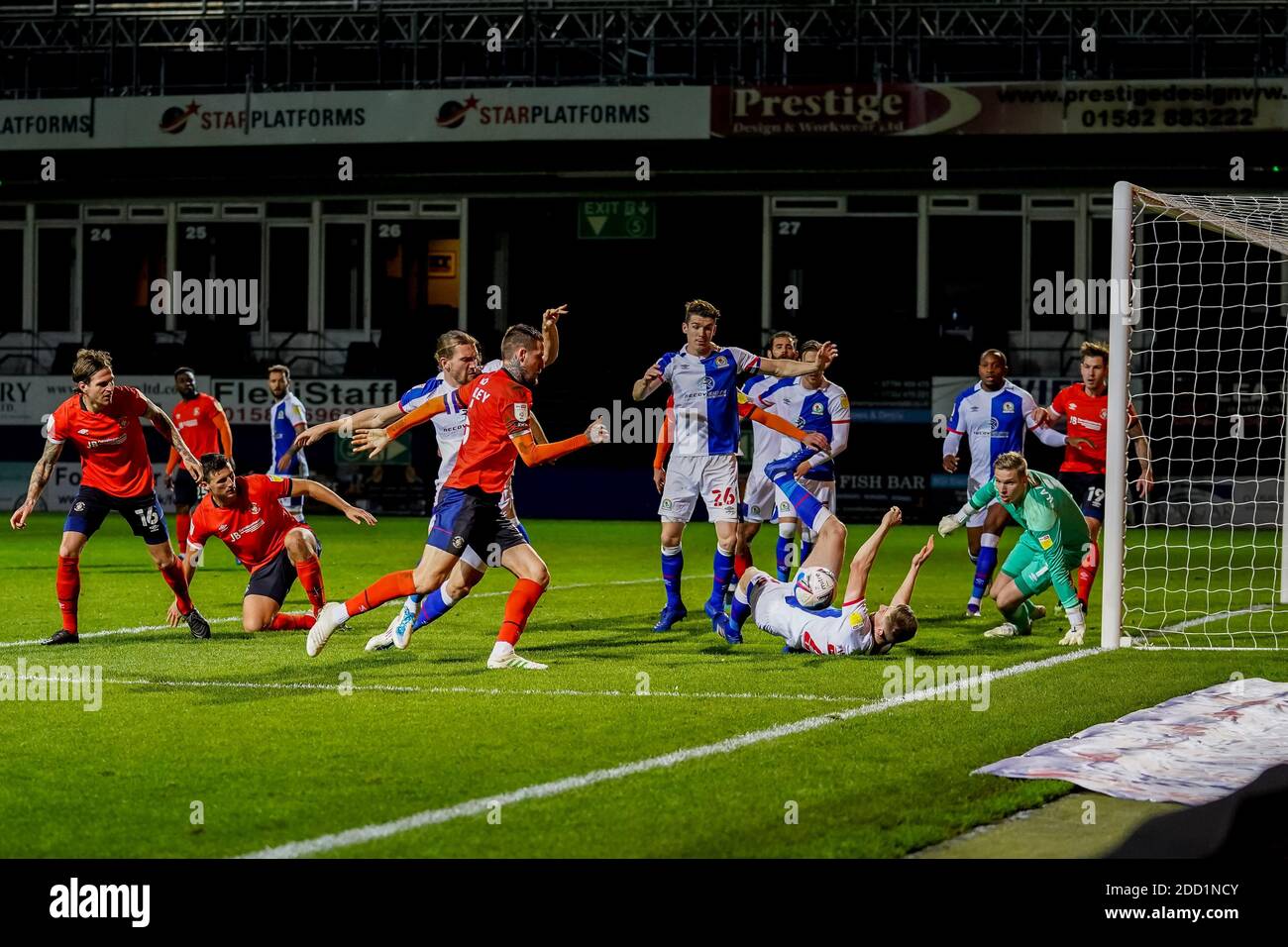 Thomas kaminski luton town hi-res stock photography and images - Alamy
