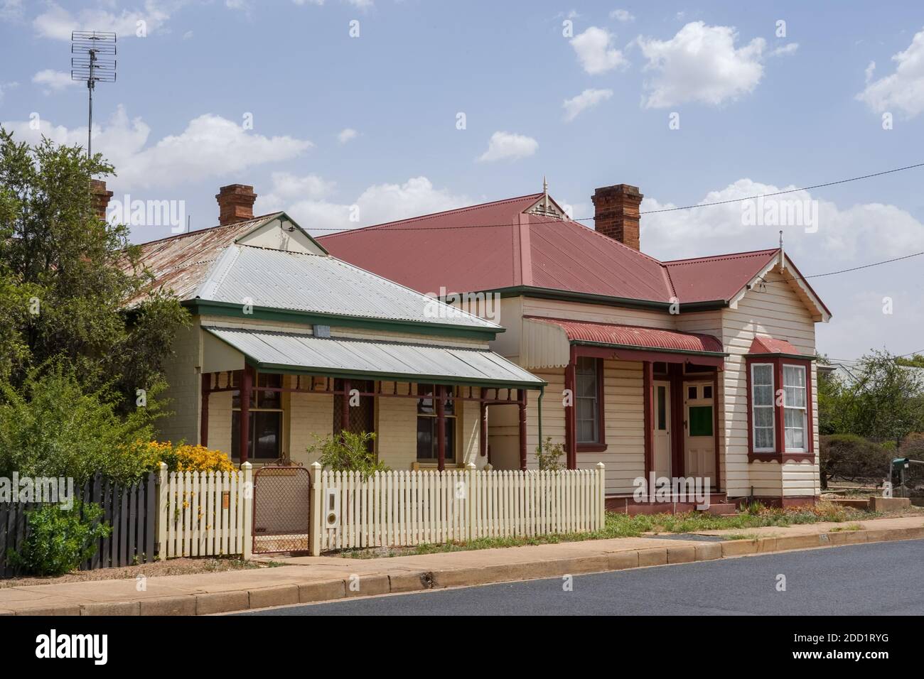 Rural cottages in traditional Australian architecture Stock Photo - Alamy