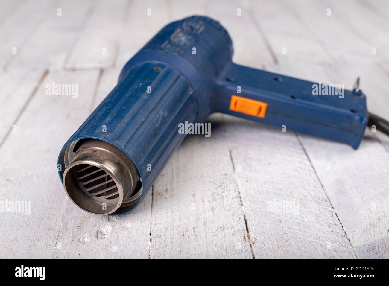 Heat gun for removing old paint. Accessories for small work in the ...