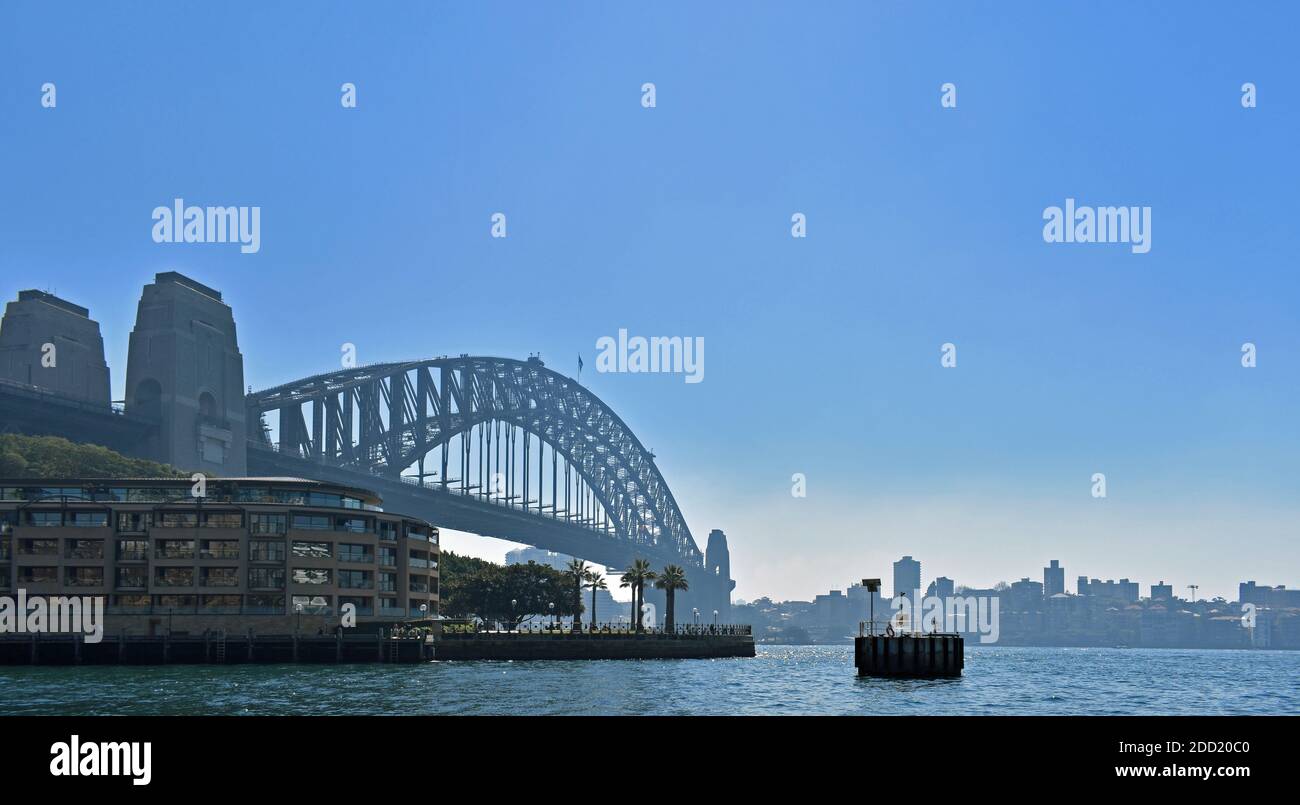 Sydney harbour bridge circular quay hi-res stock photography and images ...