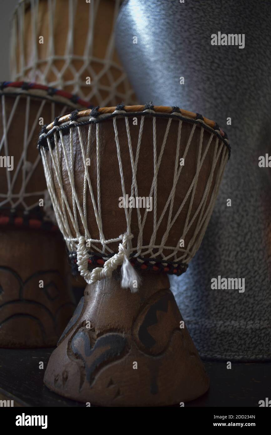 Drum african music instruments hi-res stock photography and images - Alamy