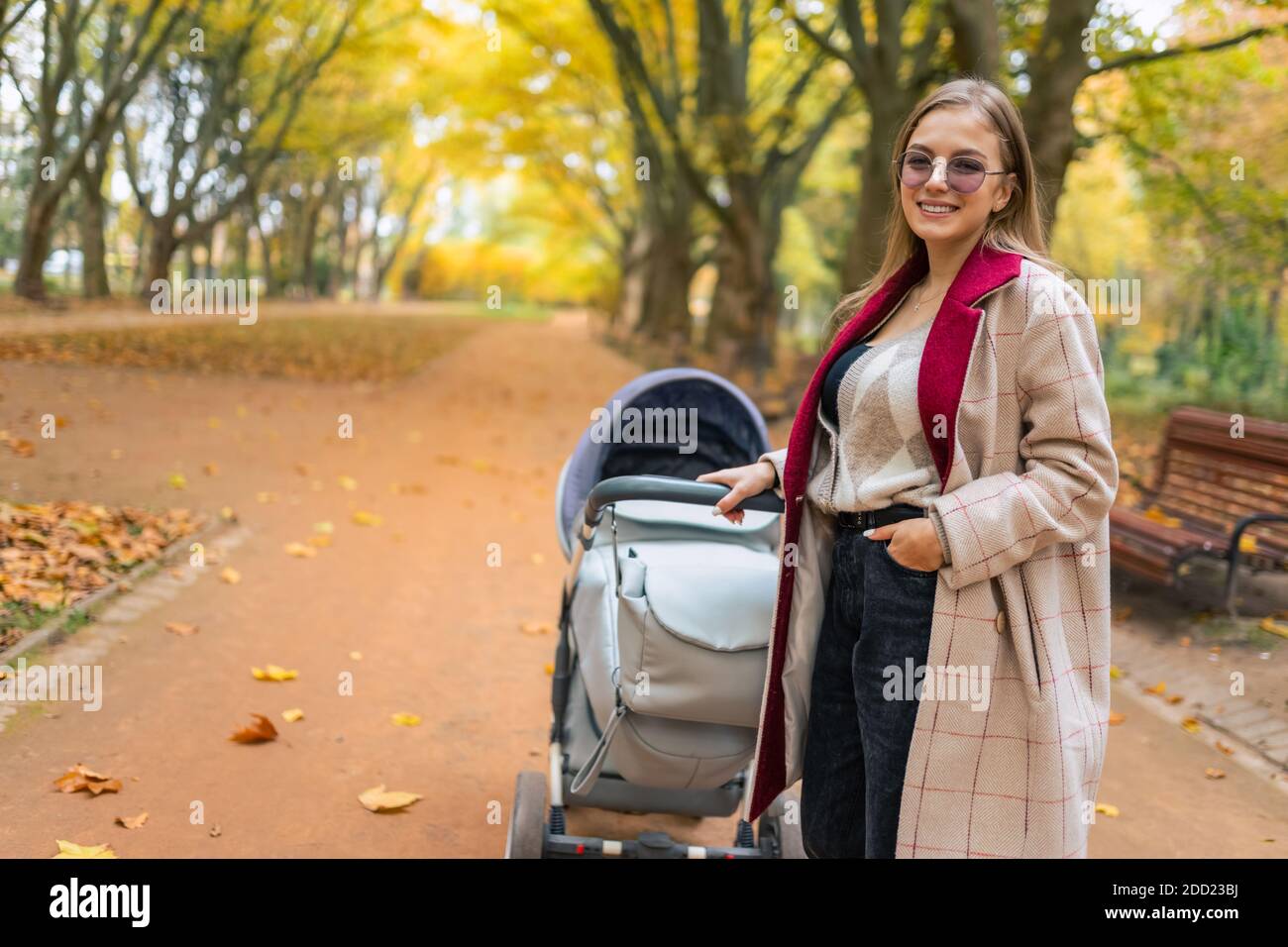 Baby and pram hi-res stock photography and images - Alamy