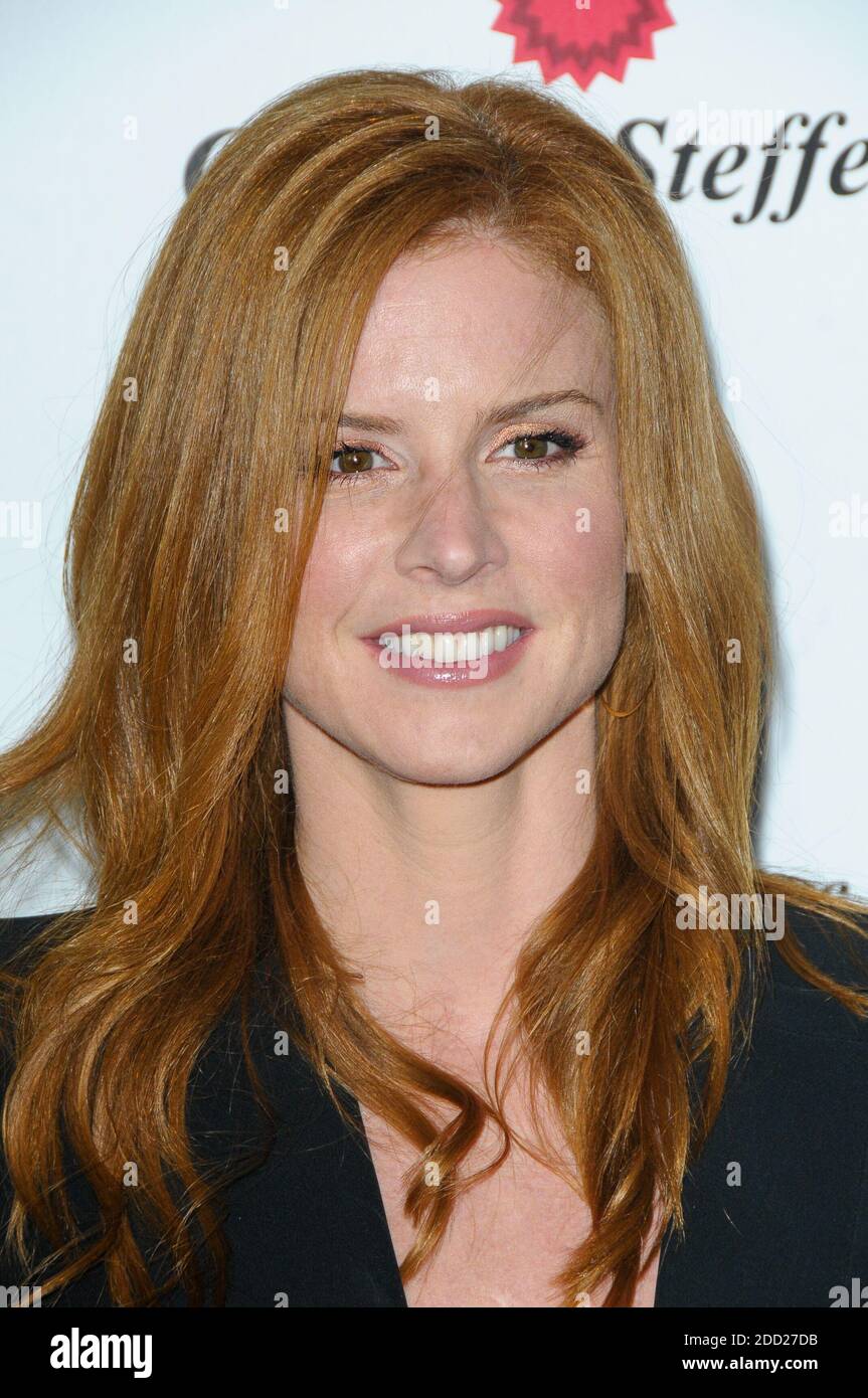 Sarah Rafferty at Carmen Steffens West Coast flagship store opening ...
